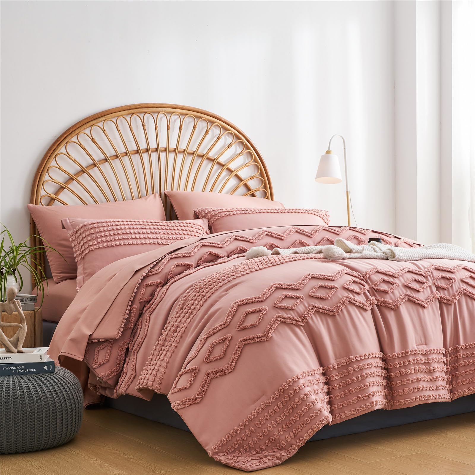 Amazon.com: Bedsure Tufted Boho Comforter Set King Size - Grayish Pink ...
