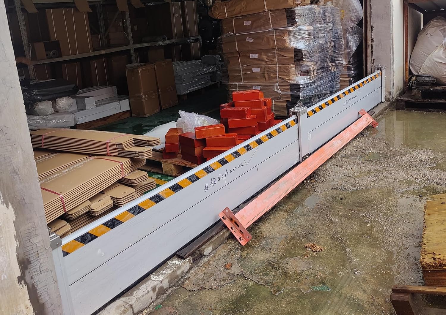 Amazon.com: Detachable Reusable Flood Water Barrier - Flooding ...