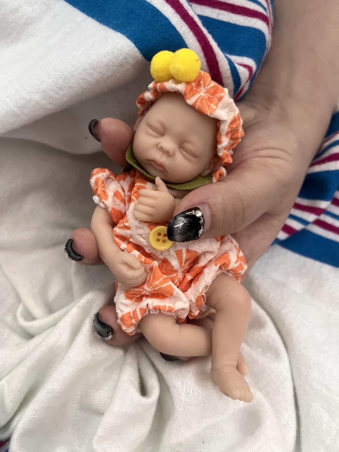 Amazon.com: MYREBABY 5.5 Inch Mini Reborn Baby Dolls ，Silicone Baby ...