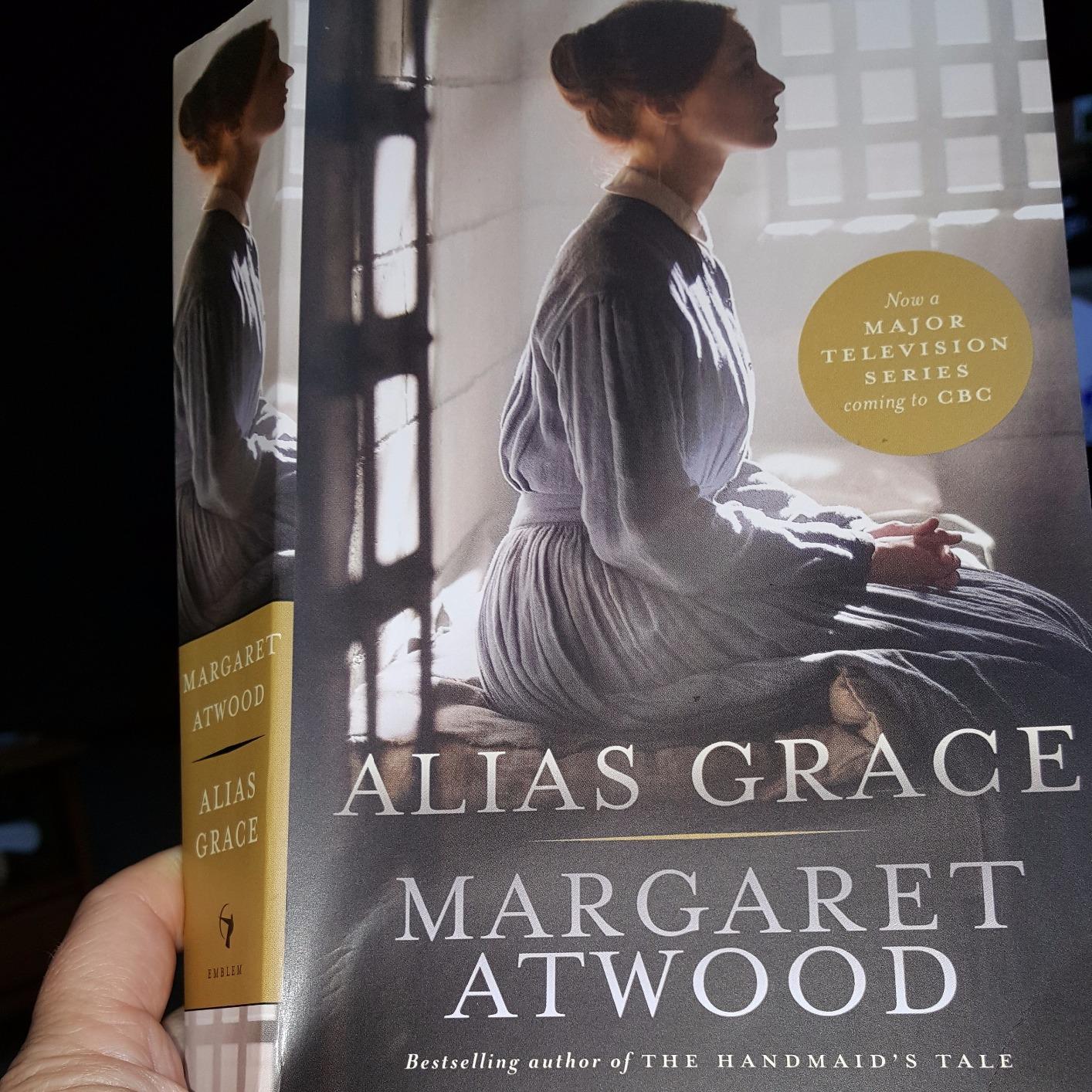 Alias Grace: Atwood, Margaret: 9780770428495: Books - Amazon.ca