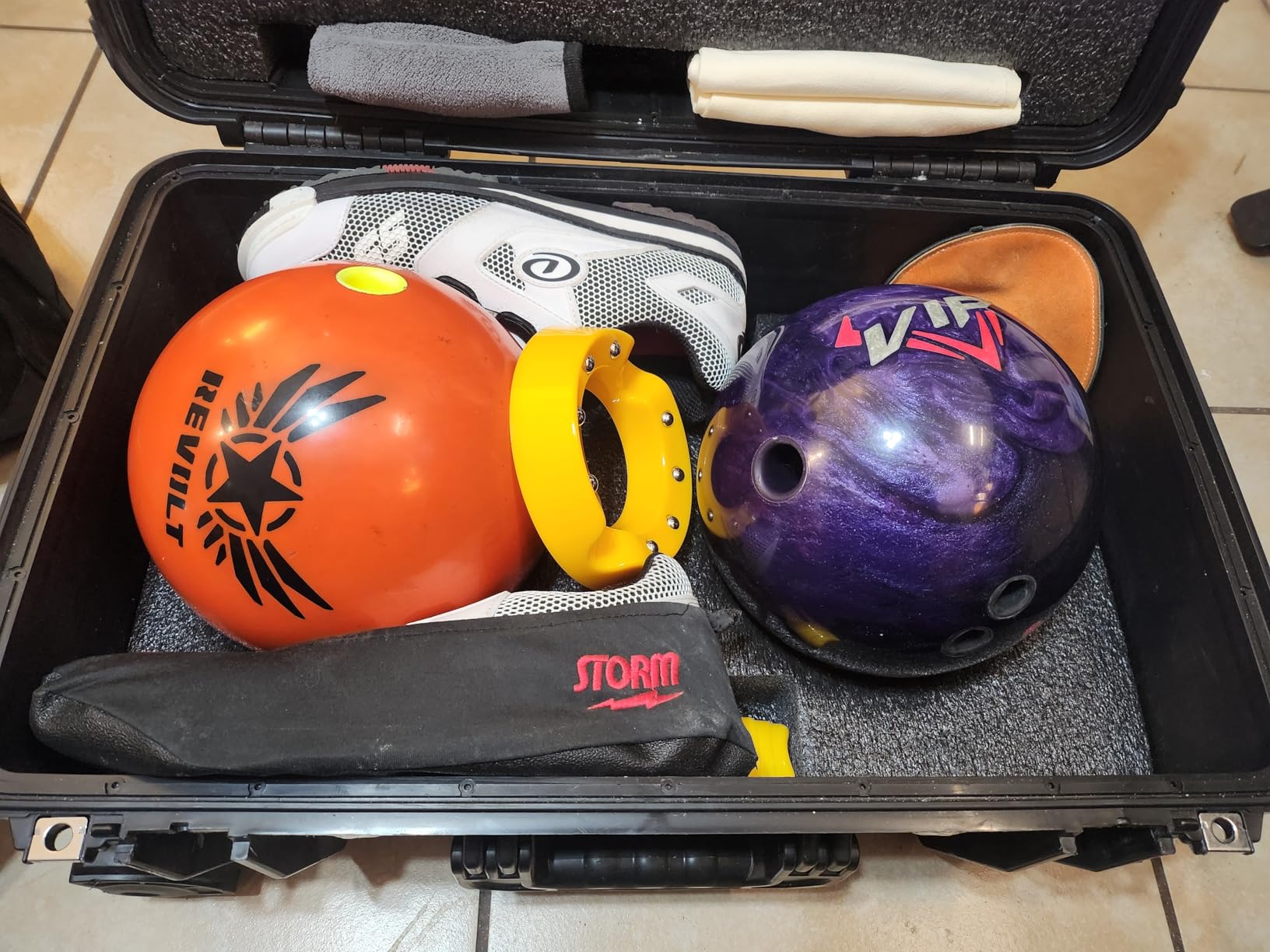 $50/mo - Finance Case Club Heavy Duty Waterproof Bowling Ball Cases ...