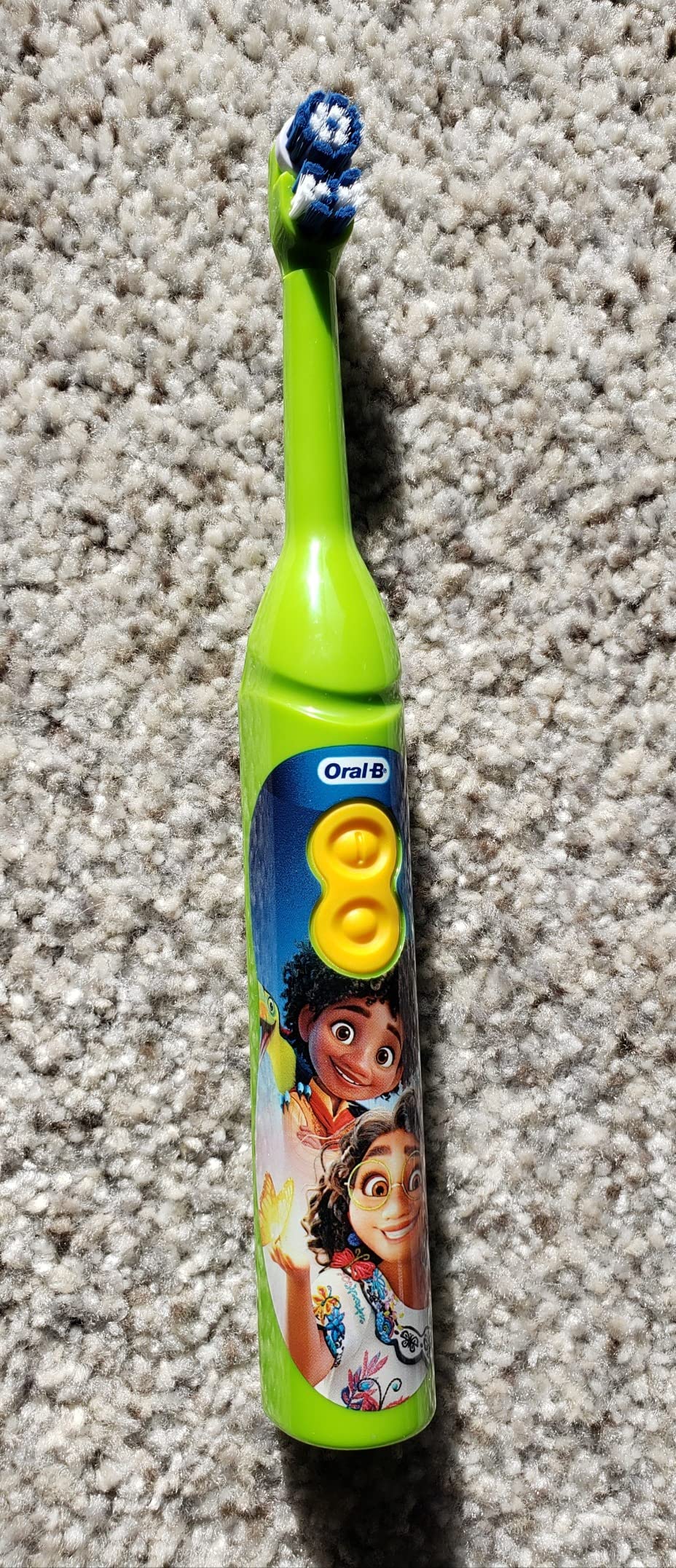 Amazon.com : Oral-B Kid's Battery Toothbrush Featuring Disney's Encanto ...