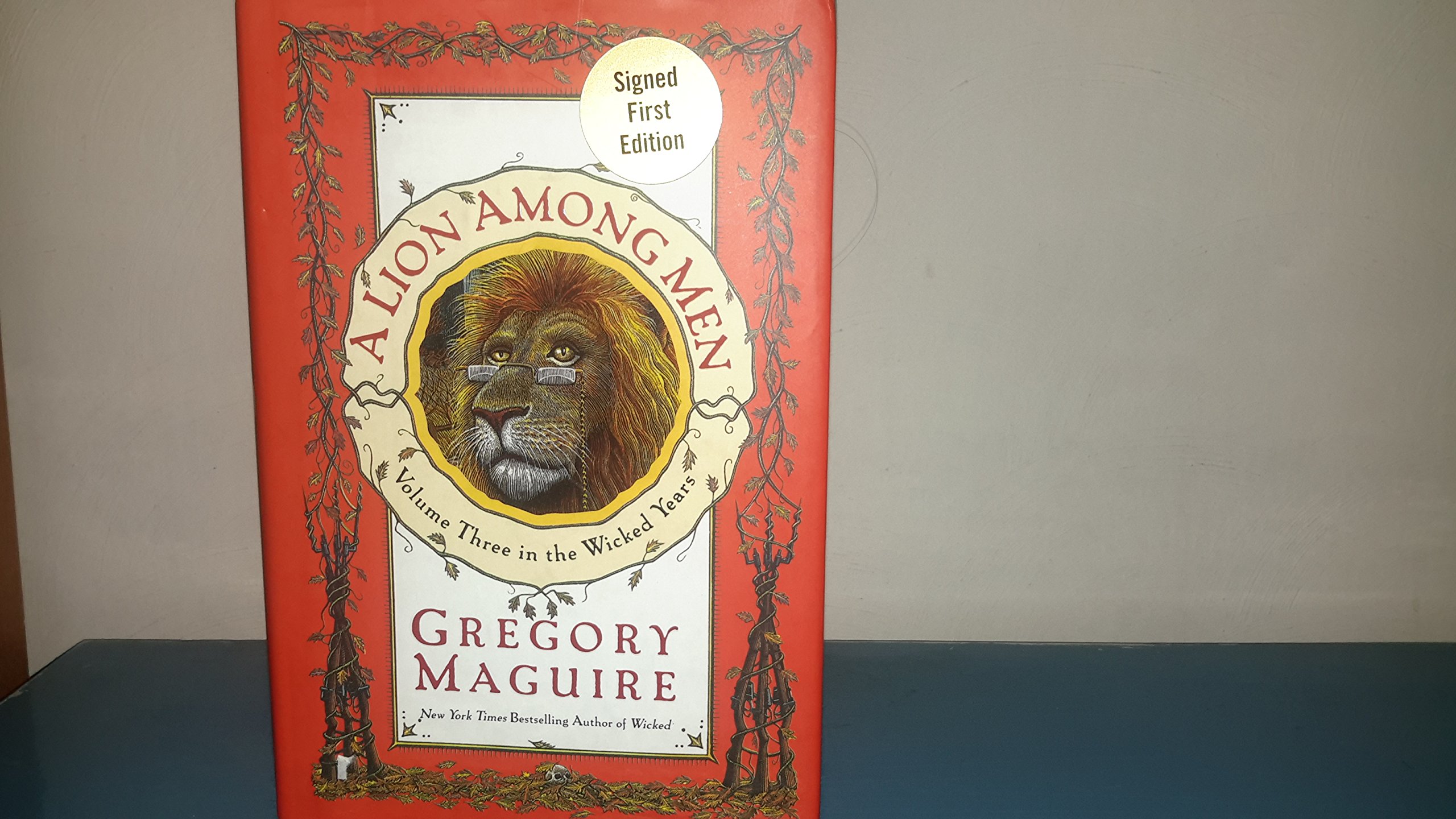 A Lion Among Men: Maguire, Gregory: 9780060548926: Amazon.com: Books