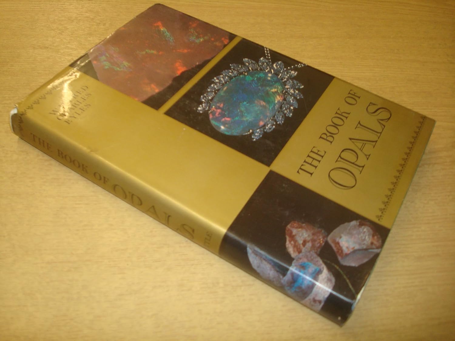 Book of Opals: Wilfred C. Eyles: 9780804800686: Amazon.com: Books