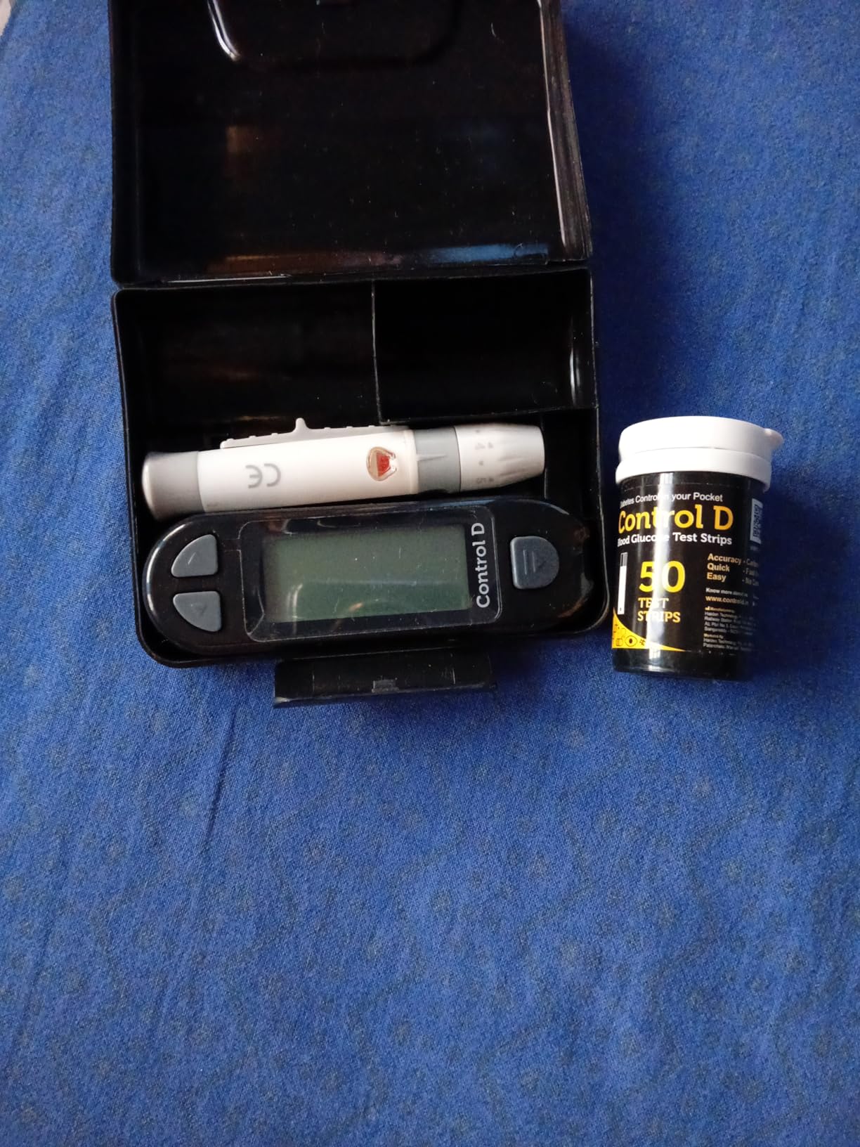 Control D Blood Glucose Monitor (Pack of 50 Strips, Black) : Amazon.in ...