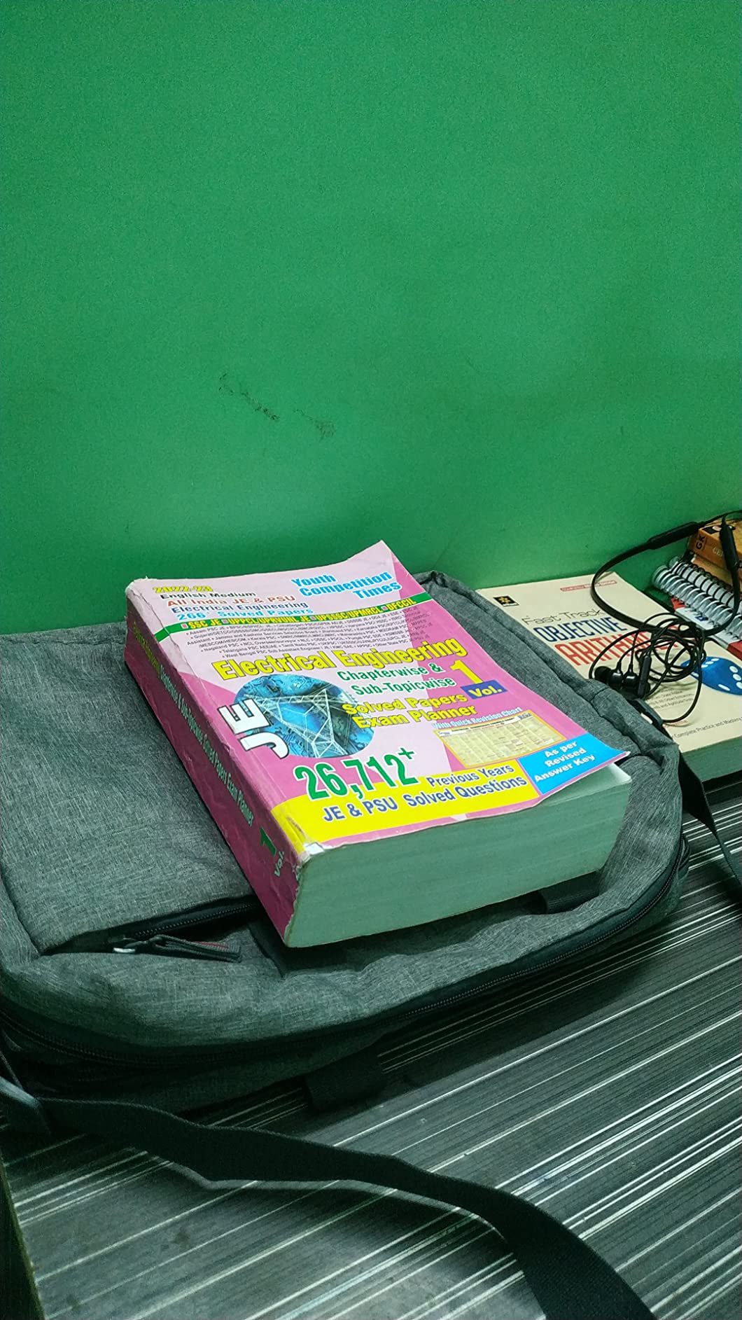 Buy ELECTRICAL ENGINEERING JE CHAPTERWISE &SUB-TOPICWISE SOLVED PAPERS EXAM PLANNER VOLUME 1 ...