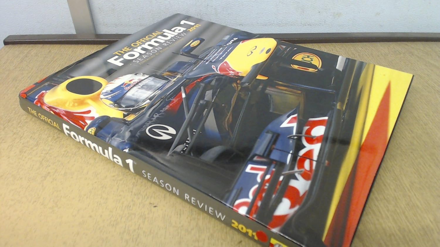 Official Formula1 Season Review 2010: Ecclestone, Bernie: 9780857330017 ...