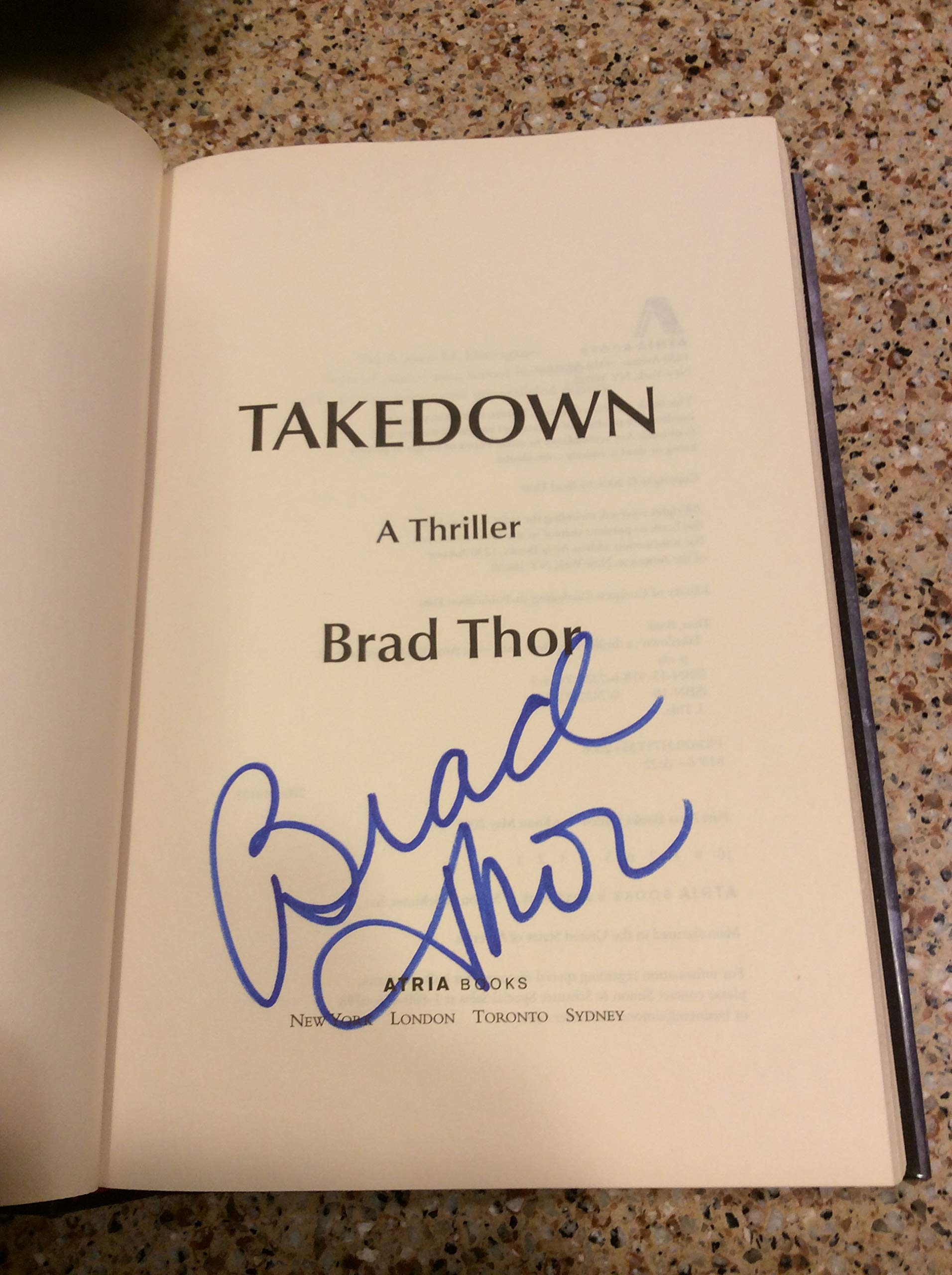 Takedown: A Thriller: Thor, Brad: 9780743271189: Amazon.com: Books
