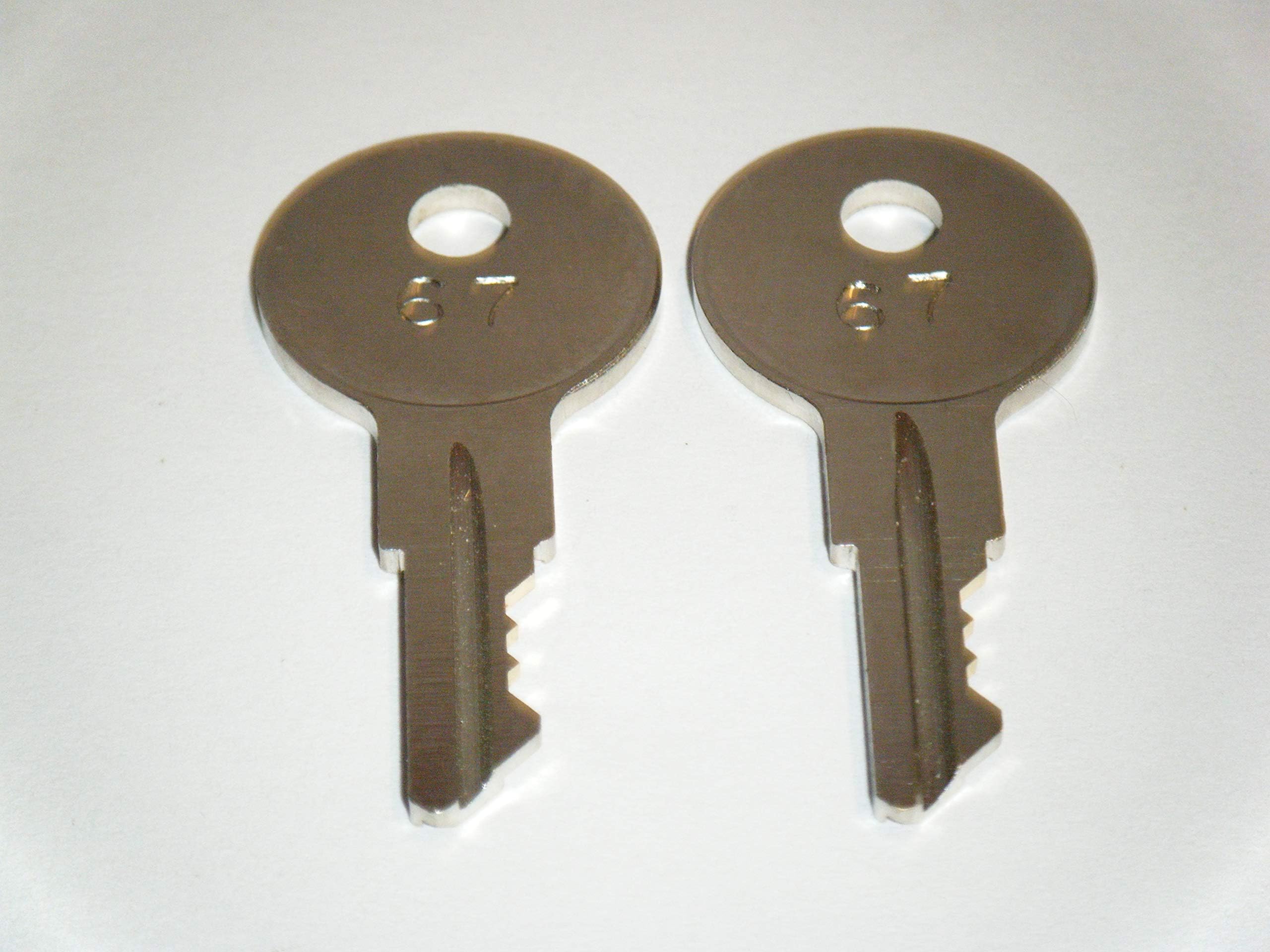 Amazon.com: Ilco 2 Keys for Johnson Evinrude Force outboard marine Keys ...