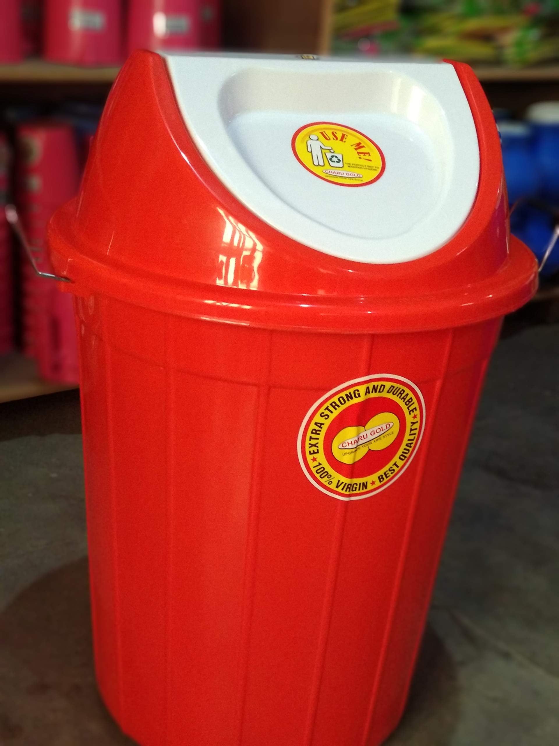 AIR O MATIC aristo dome-shaped dustbin is made of durable plastic and ...