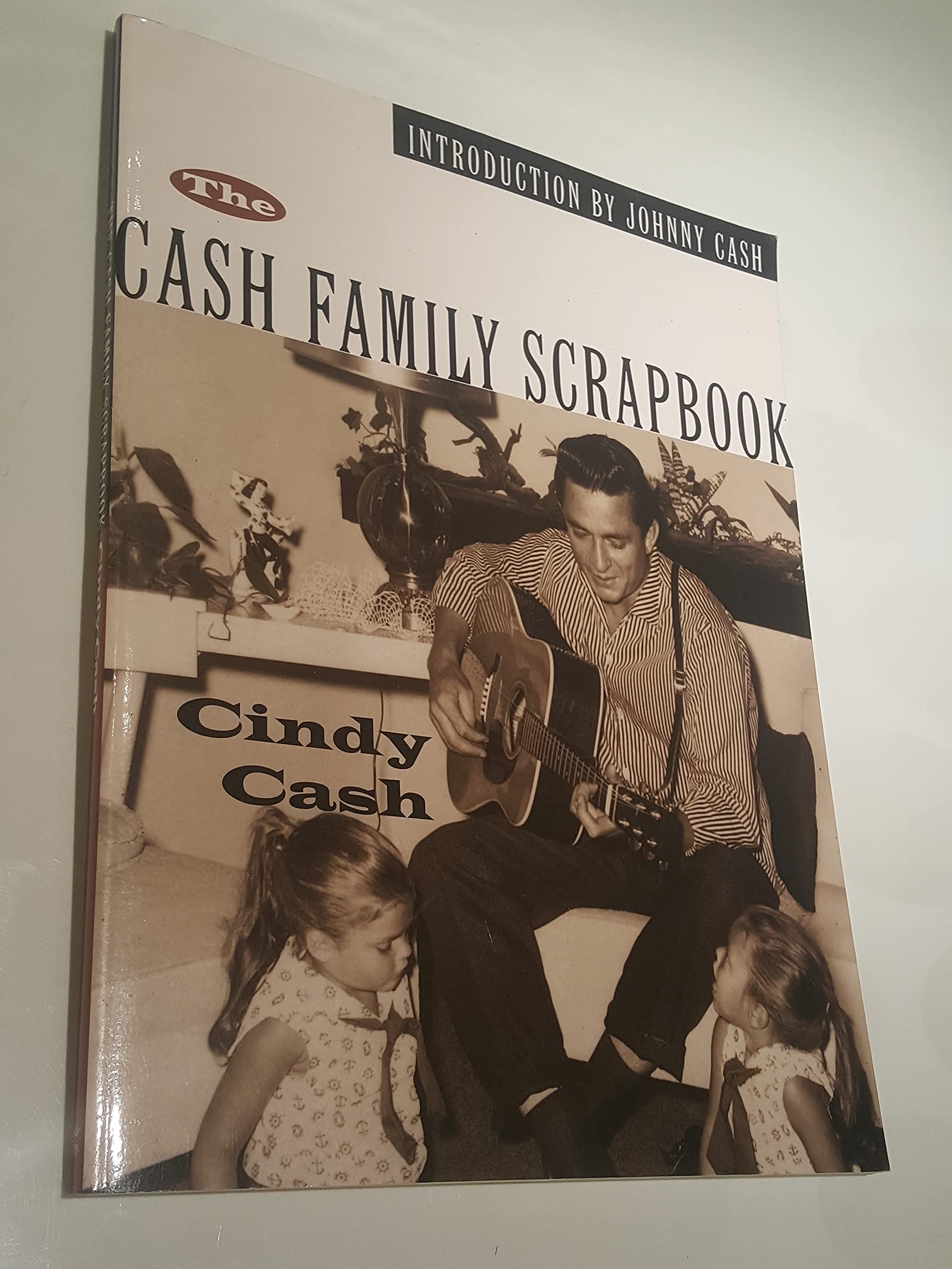 The Cash Family Scrapbook: Cash, Cindy, Cash, Johnny: 9780517887233 ...