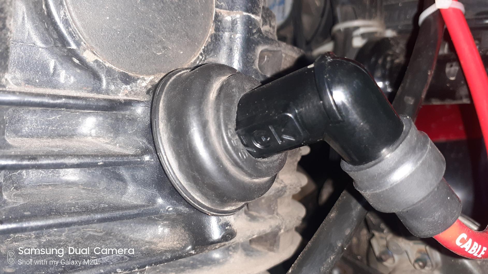 Amazon.com: NGK XD05F Resistor Spark Plug Cap : Automotive