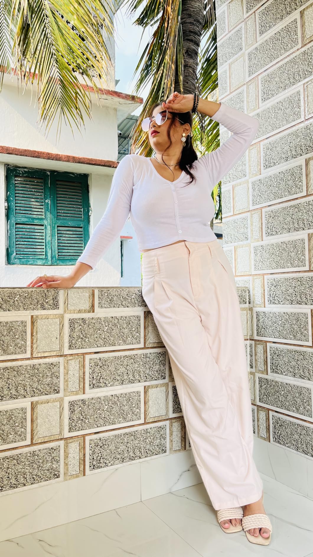 LUIPUI Black Solid Crop Button Up Full Sleeve Regular Fit Casual Women ...