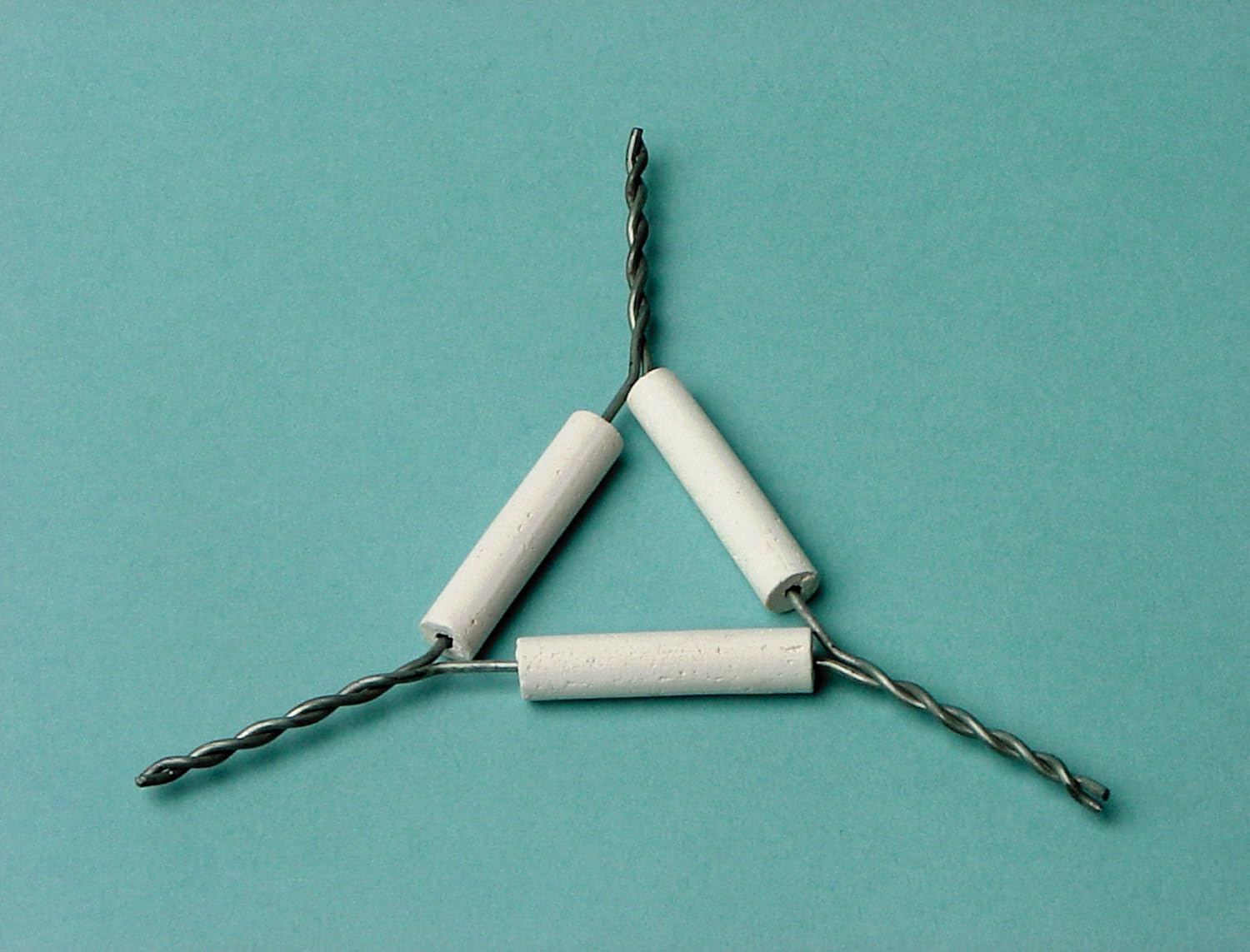 UNITSCI - Clay Pipe Triangle, 2 1/2" Side Length, EA1: Amazon.com ...