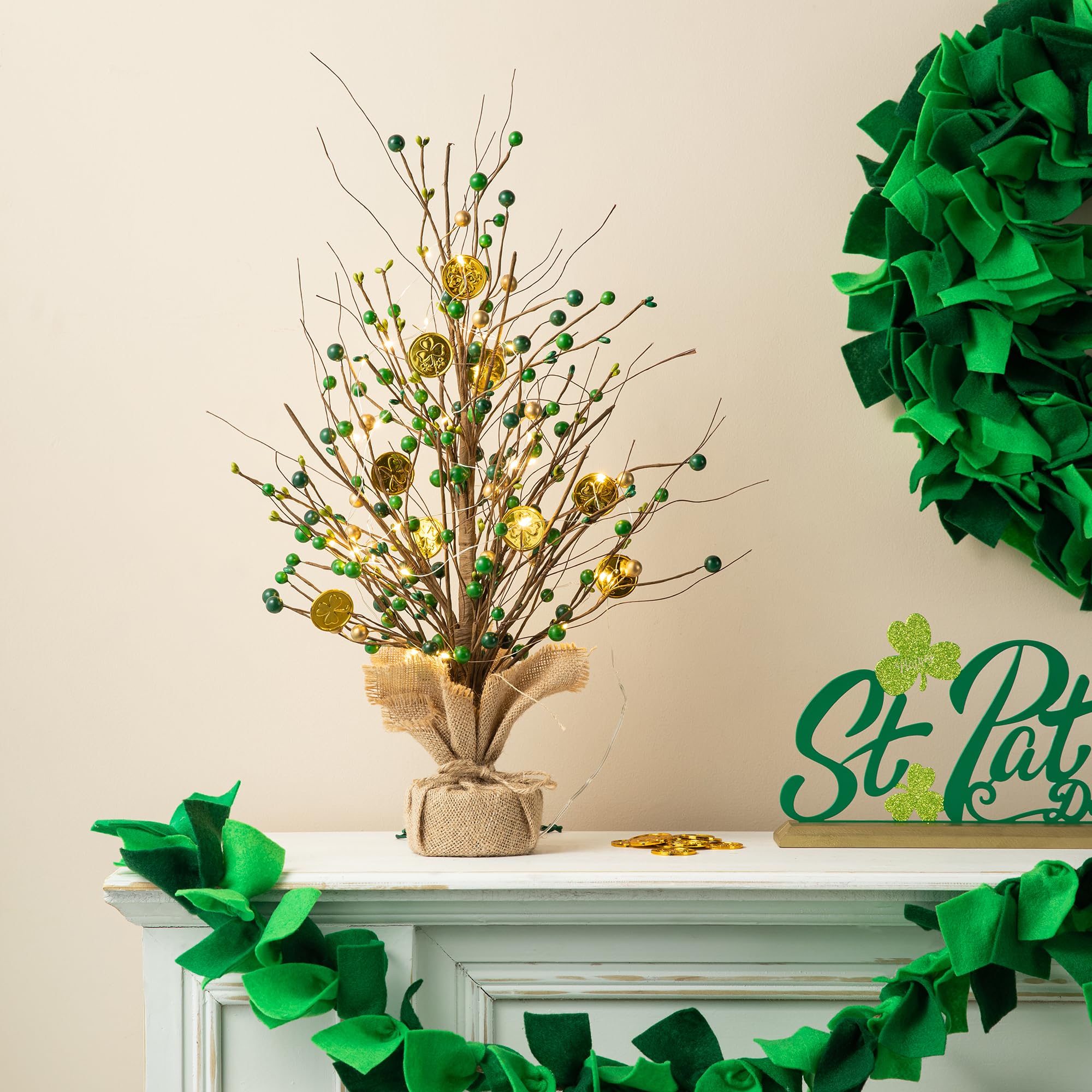 Snapklik.com : Lighted St Patricks Shamrock And Berry Blossom Table ...