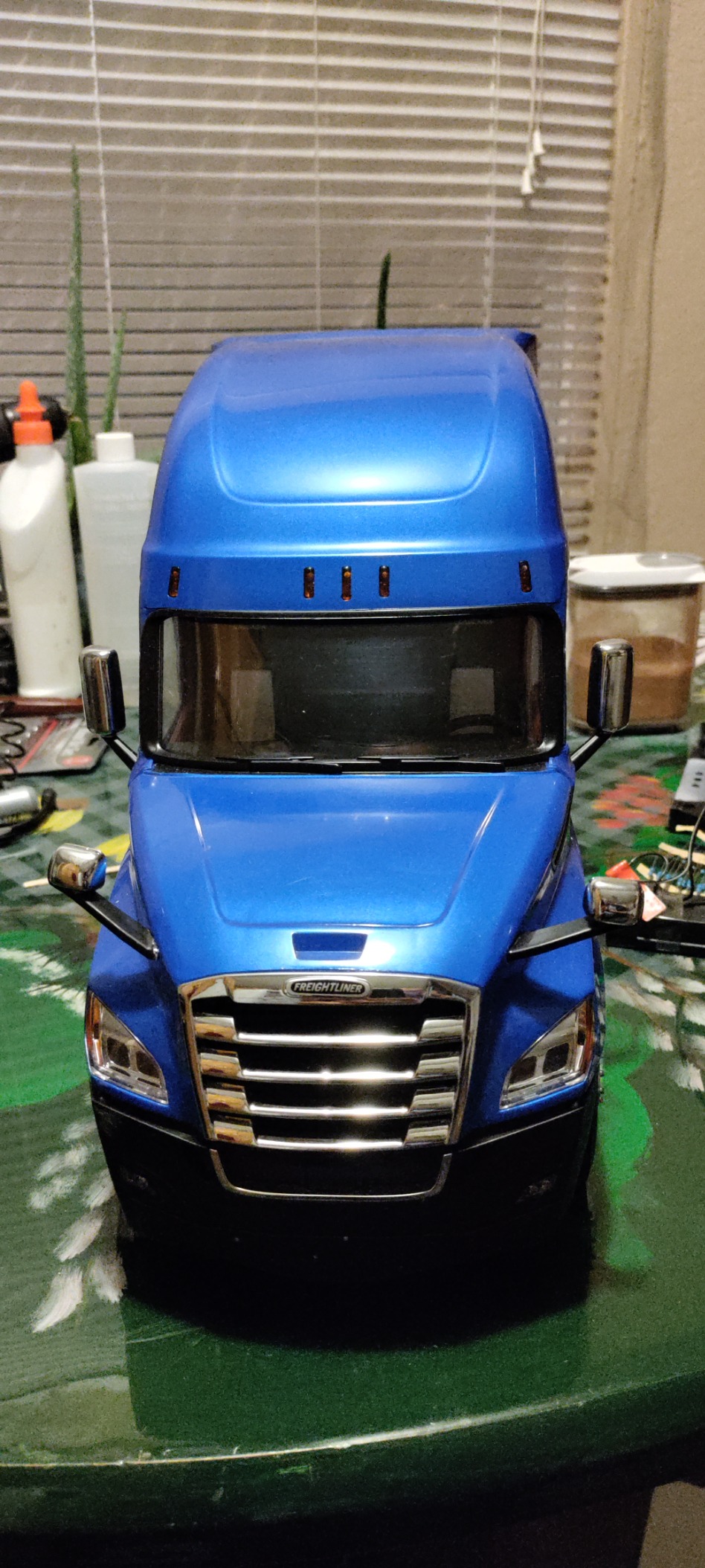 $50/mo - Finance Diecast Masters RC Truch Freightliner Cascadia Truck ...