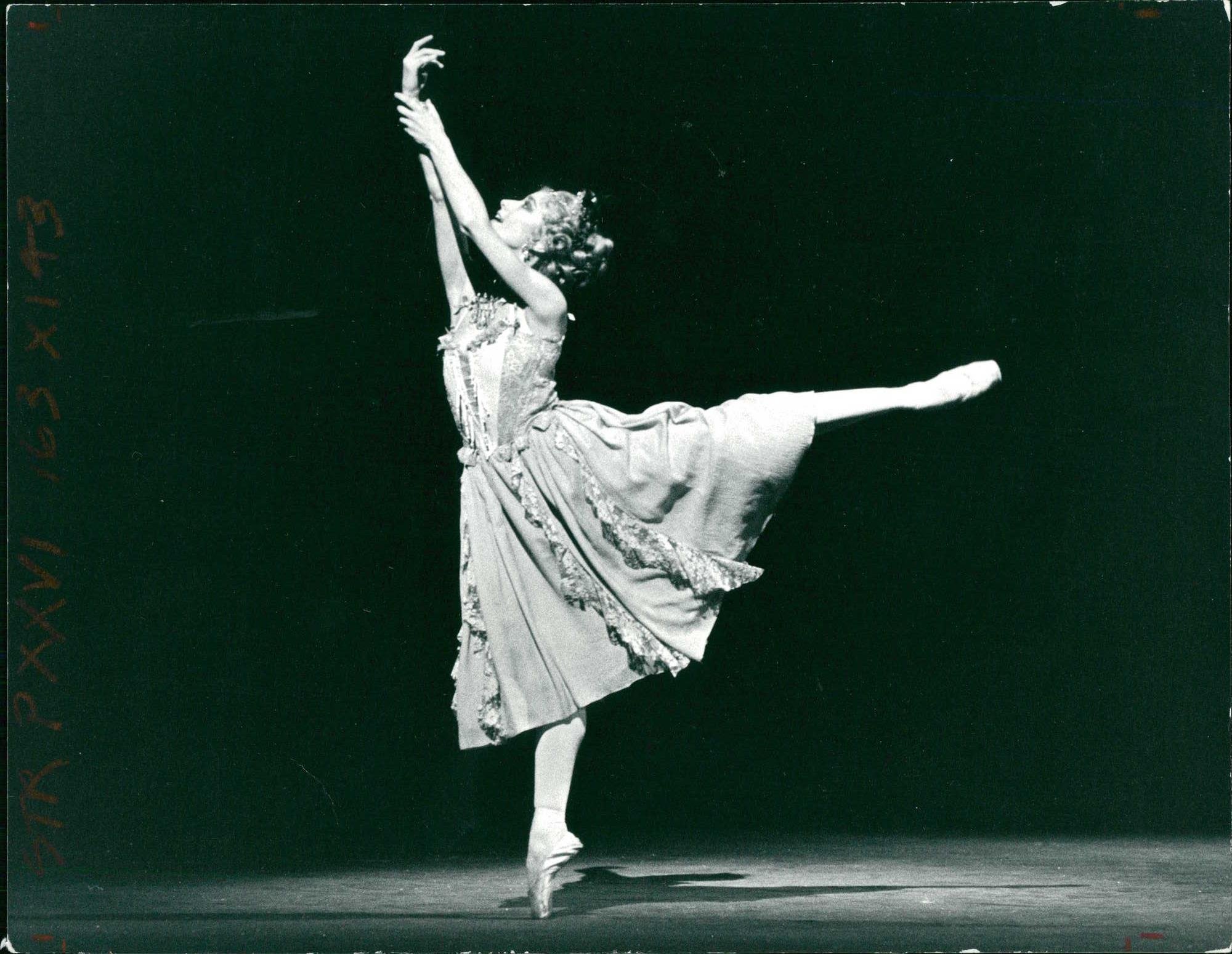 Vintage Ballet Dancers