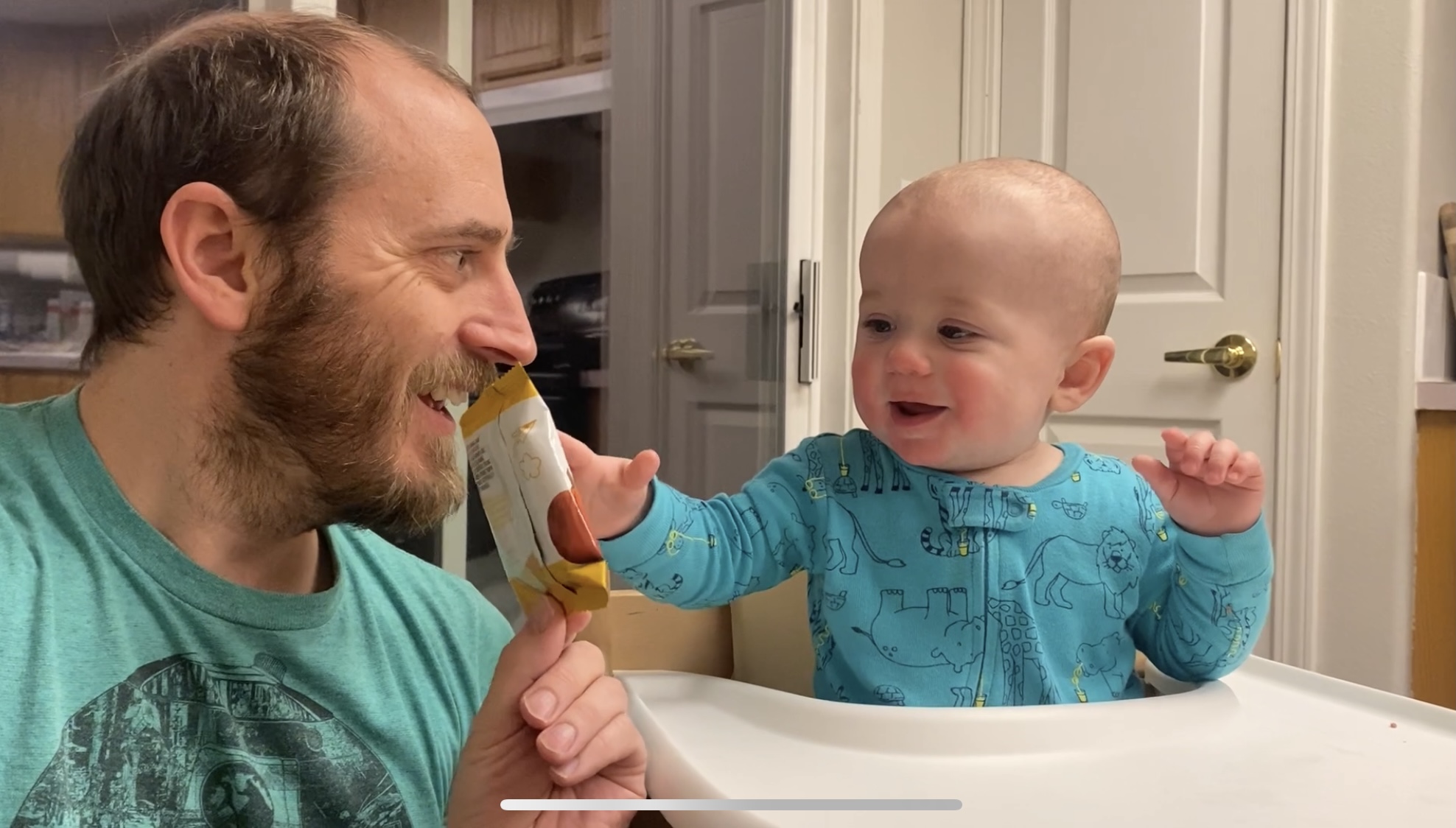 Watch Happy Baby Teether Cracker Review on Amazon Live