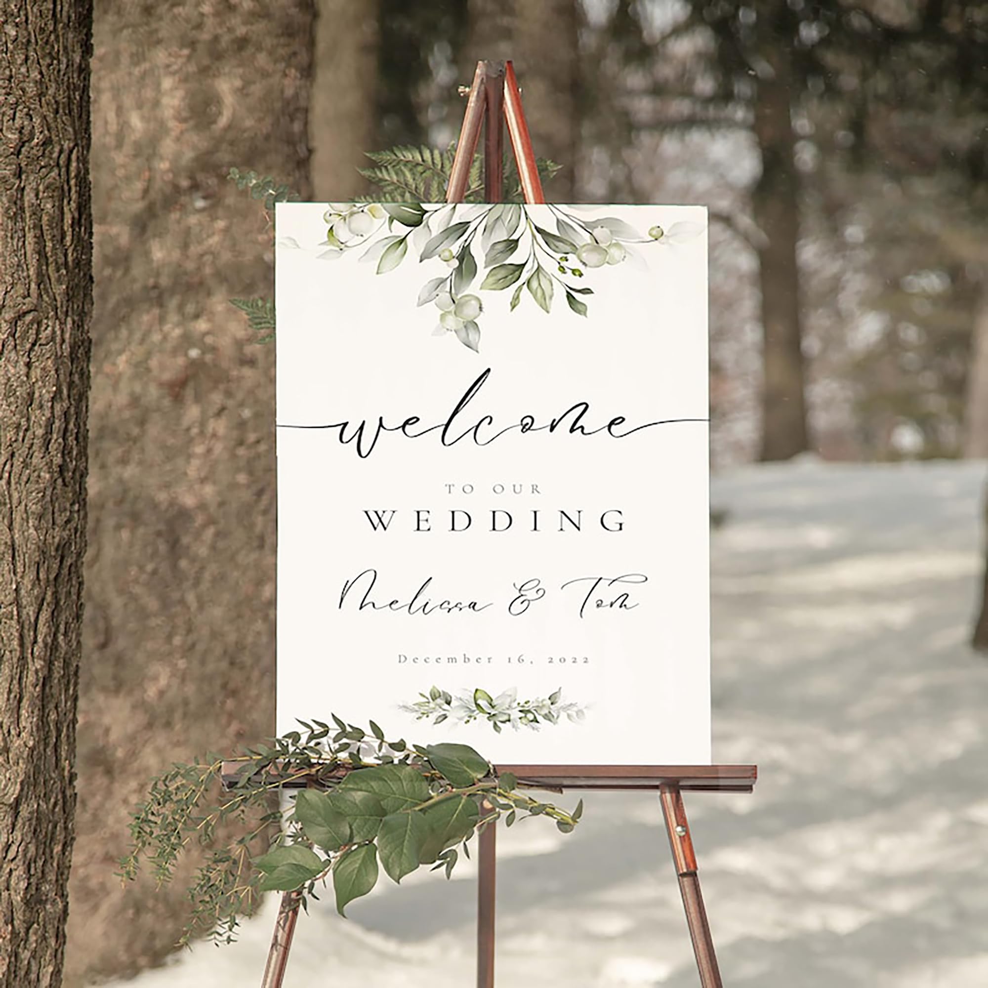 Winter wedding welcome sign | Honestweddingadvice.com