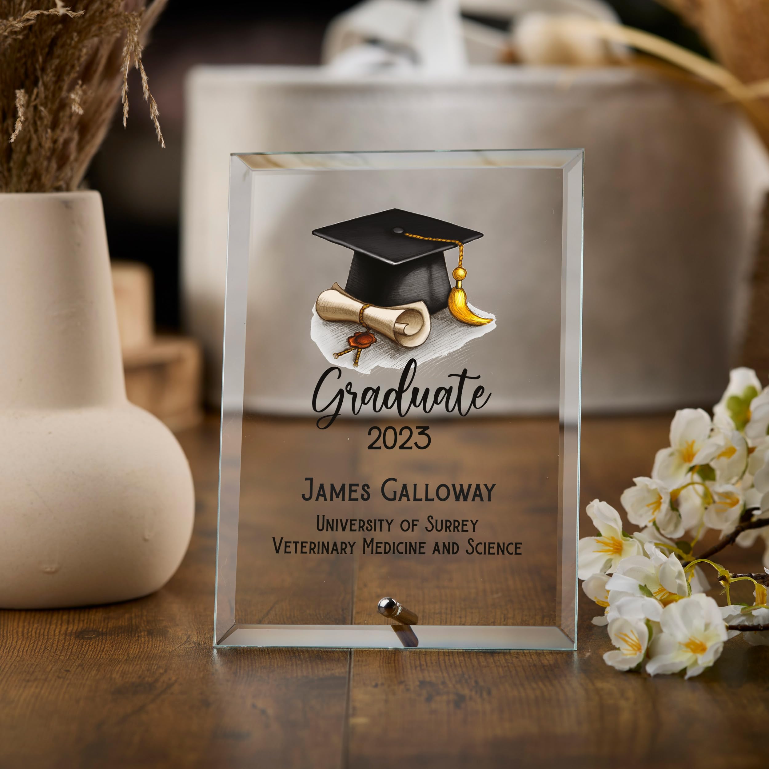 Graduation Souvenirs For Guests 10 Graduation Gift Ideas For Your Best