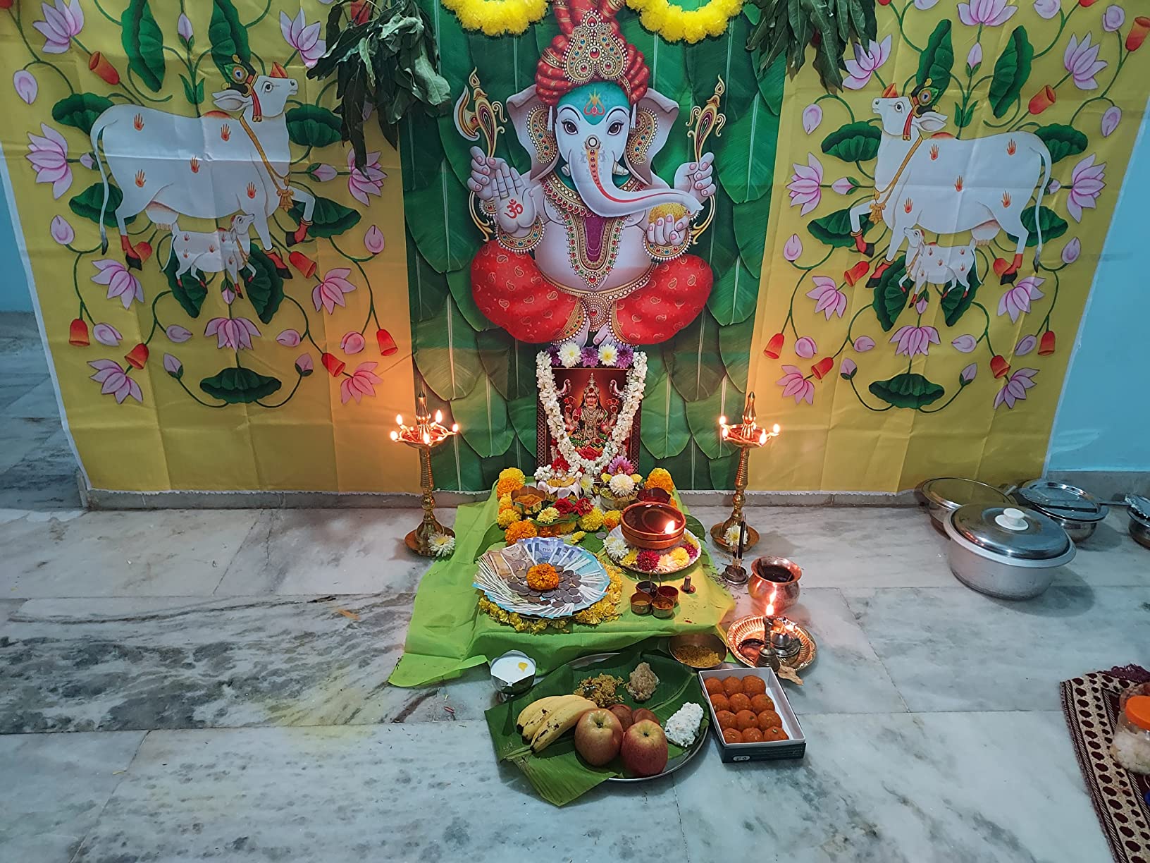 Buy S2S Lord Ganesh with Gaumata Backdrop Curtain Cloth for Pooja ...