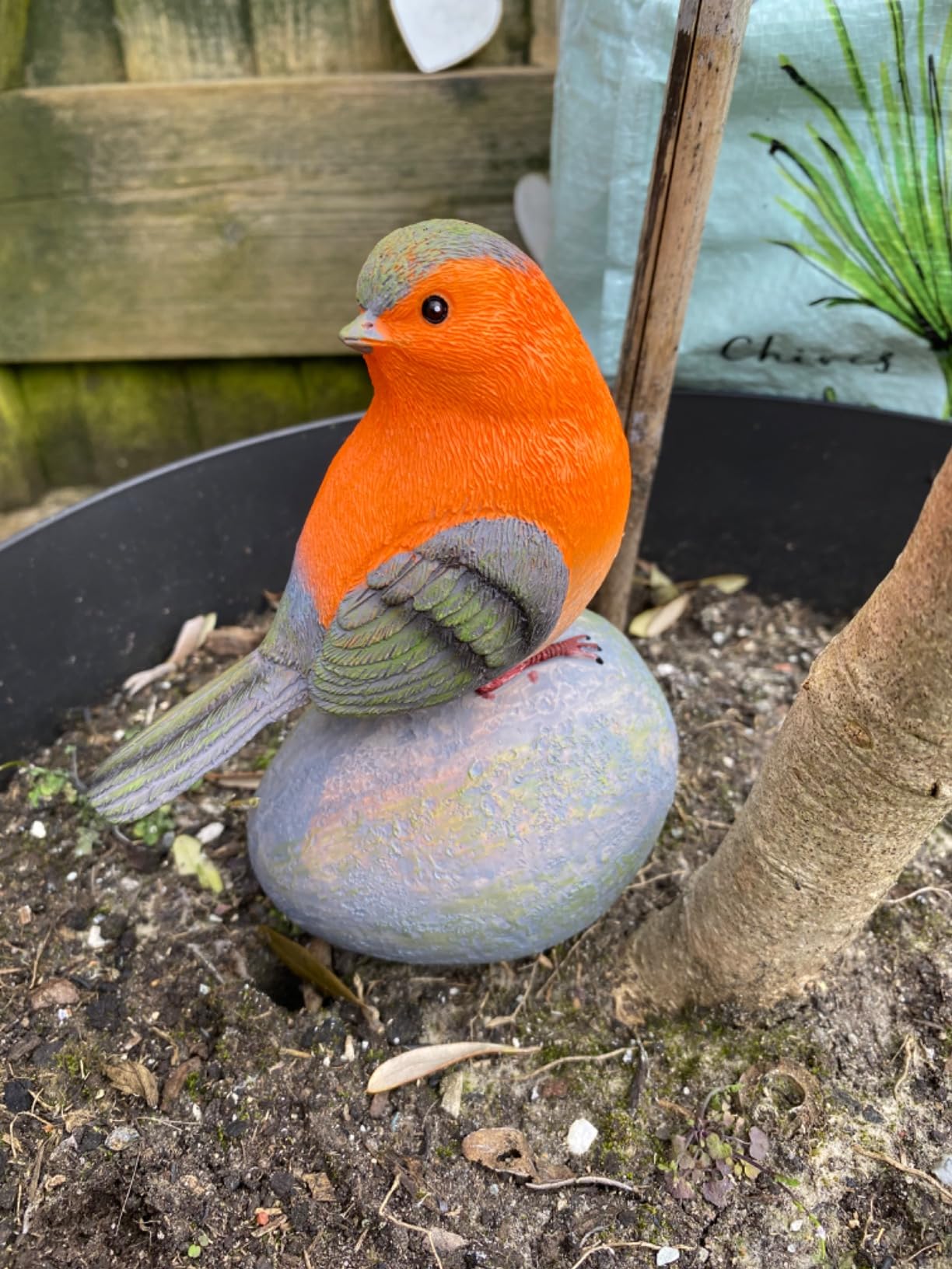 Garden Mile Robin Redbreast Perched On Stones Resin Robin Red Breast ...