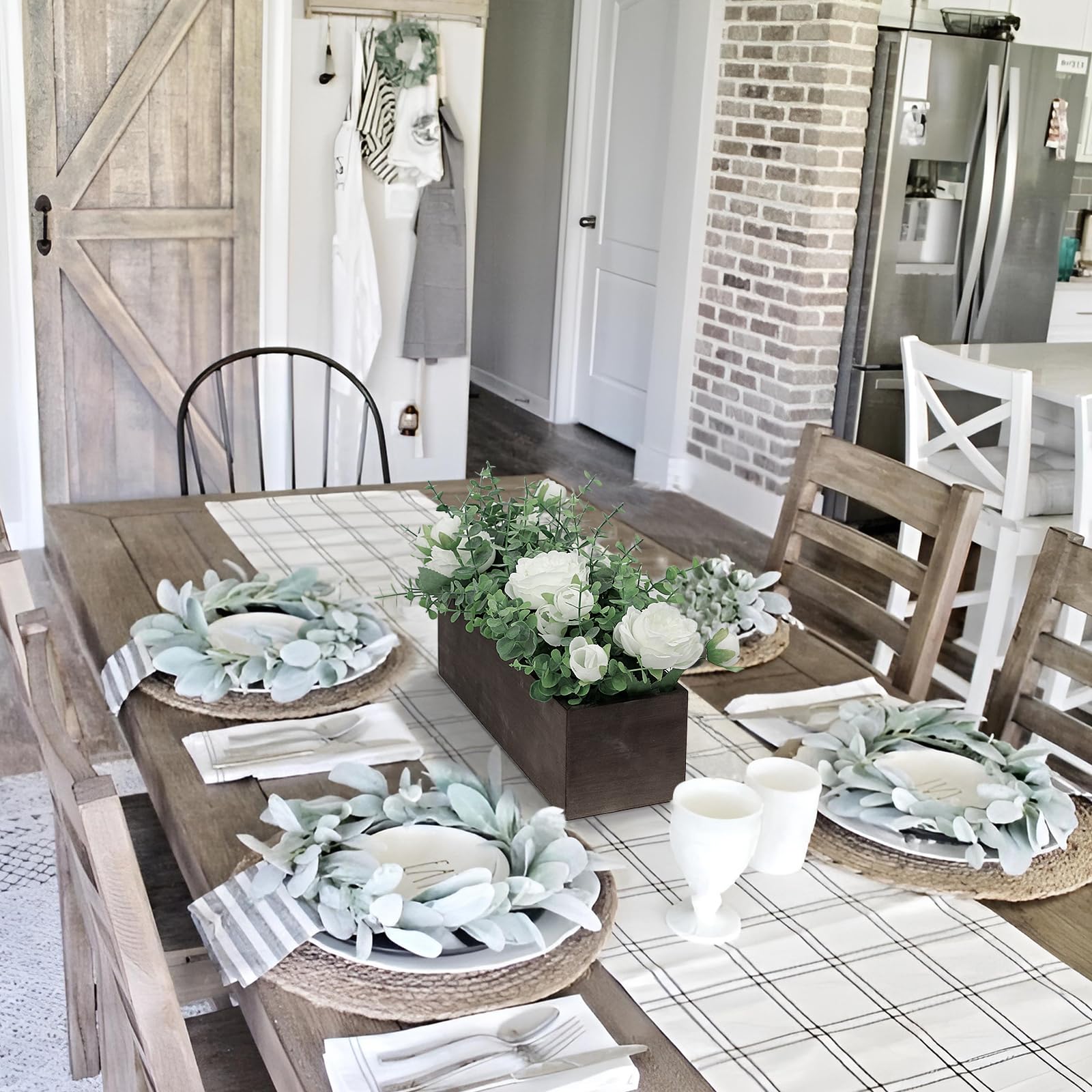 White Dinner Table Centerpieces