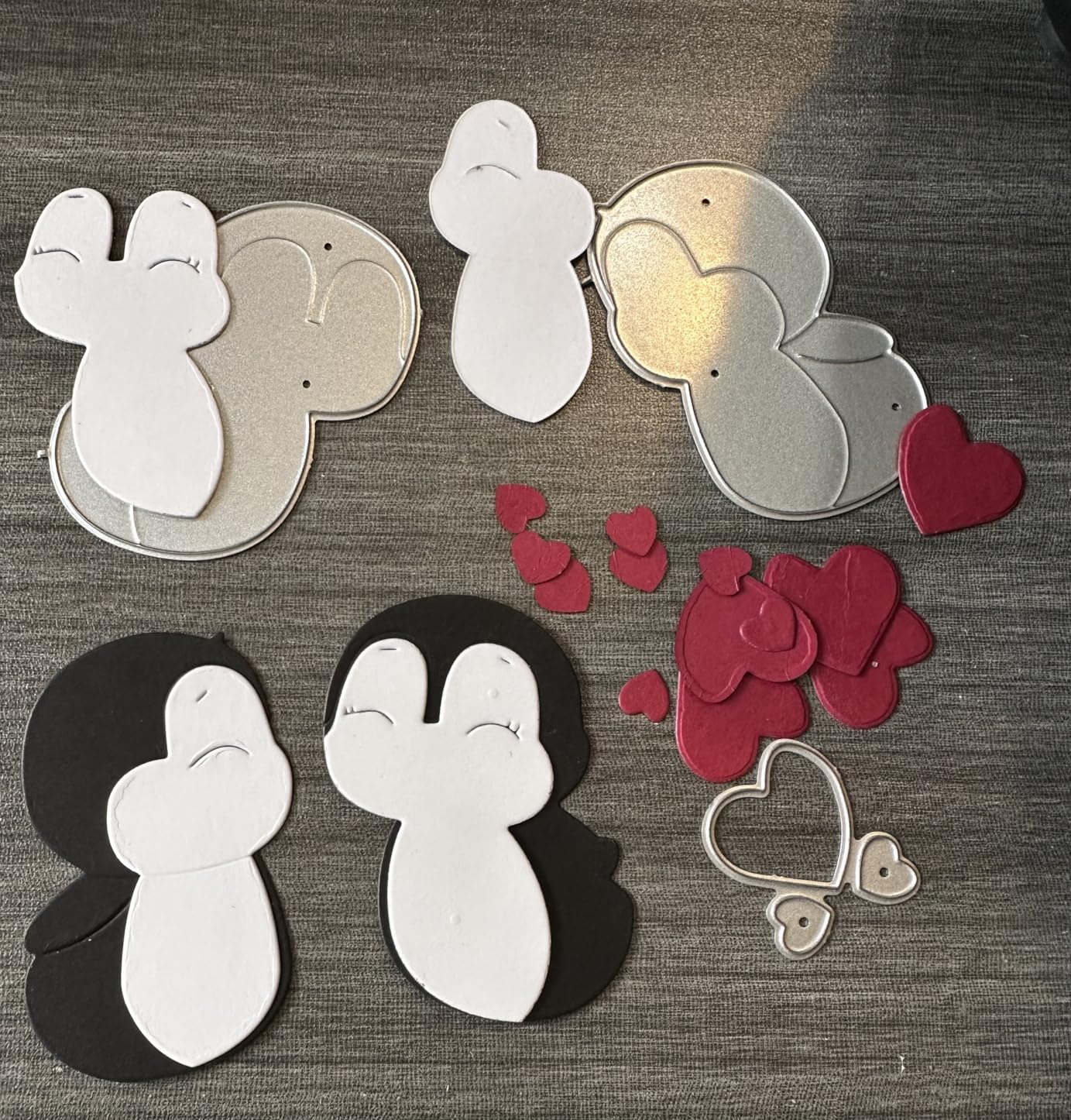 Amazon.com: Kissing Penguin Metal Die Cuts,Cute Animal Heart Penguin ...
