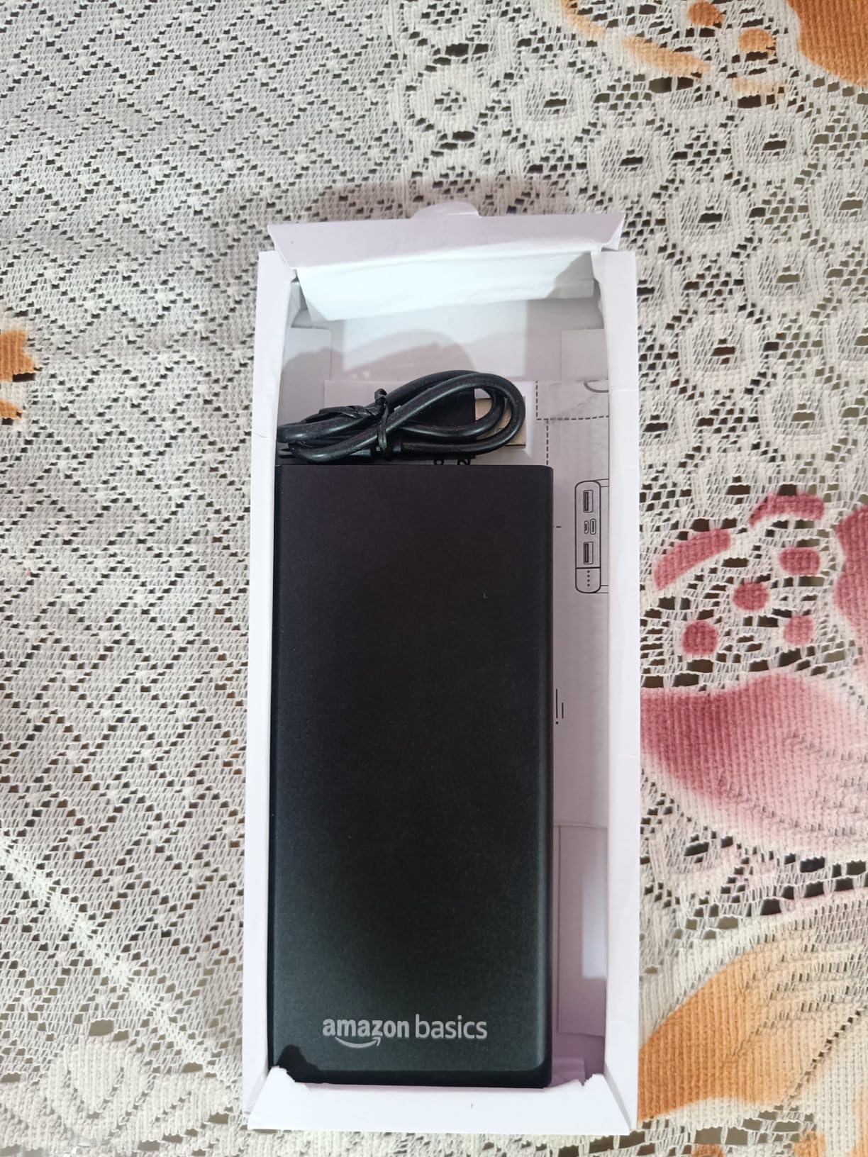 Amazon Basics 10000mAh 22.5W Fast Charging Power Bank with Cable ...