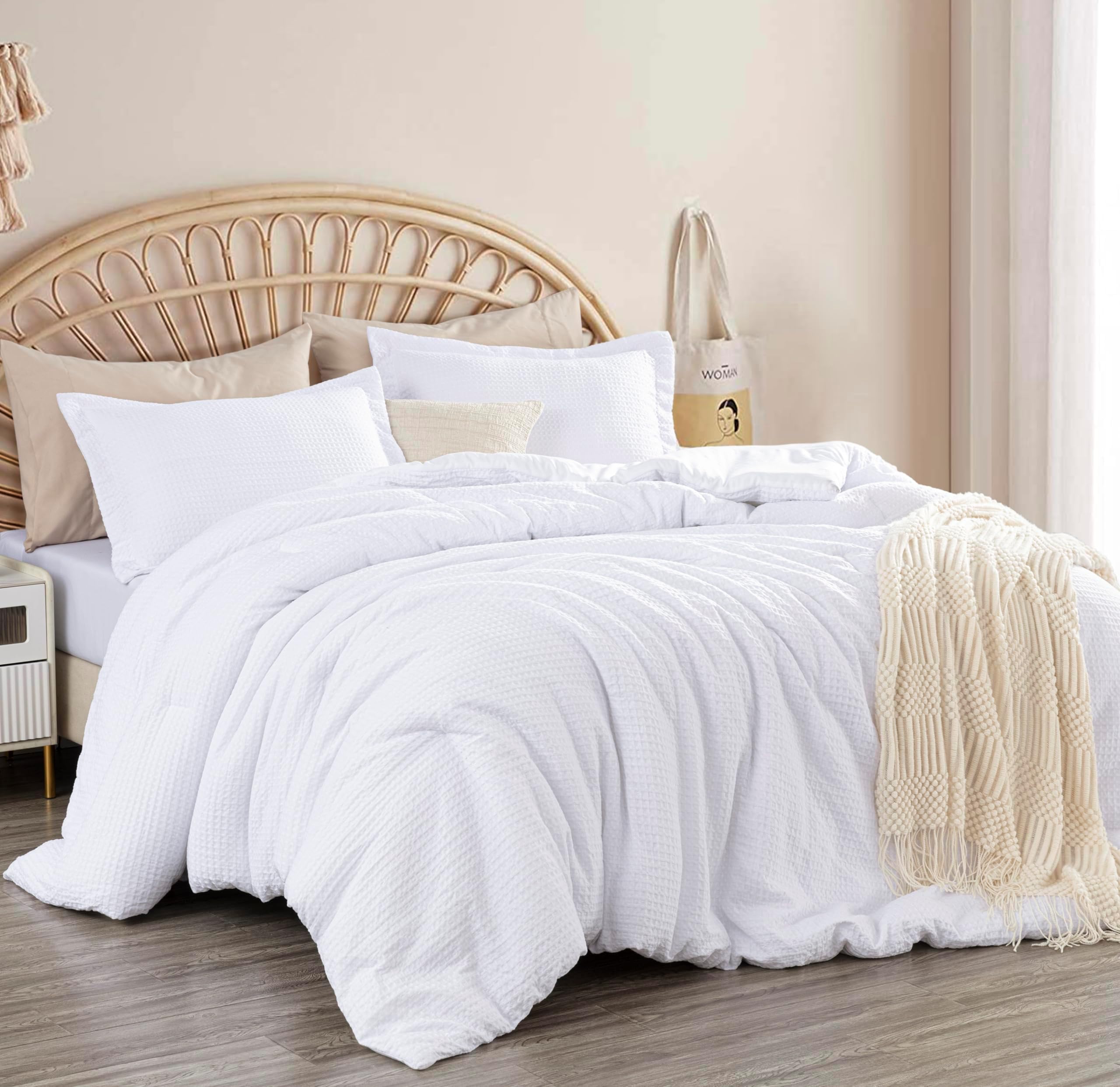 Amazon.com: Chezmoi Collection Wilmer 3-Piece Oversized Queen Comforter ...