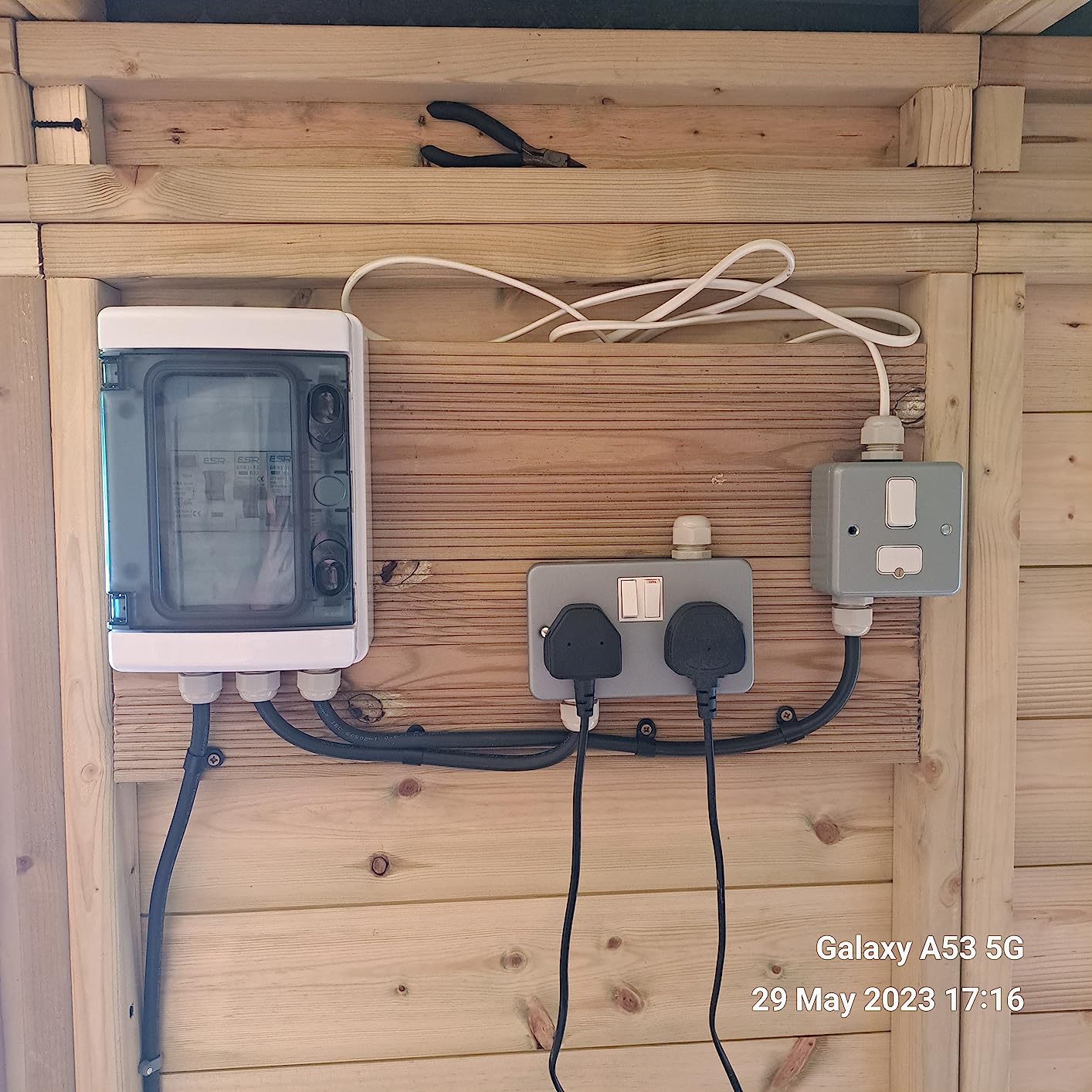 2 Way RCD Consumer Unit 63 Amp 30mA with 2x MCBs 6 Amp and 32 Amp for ...