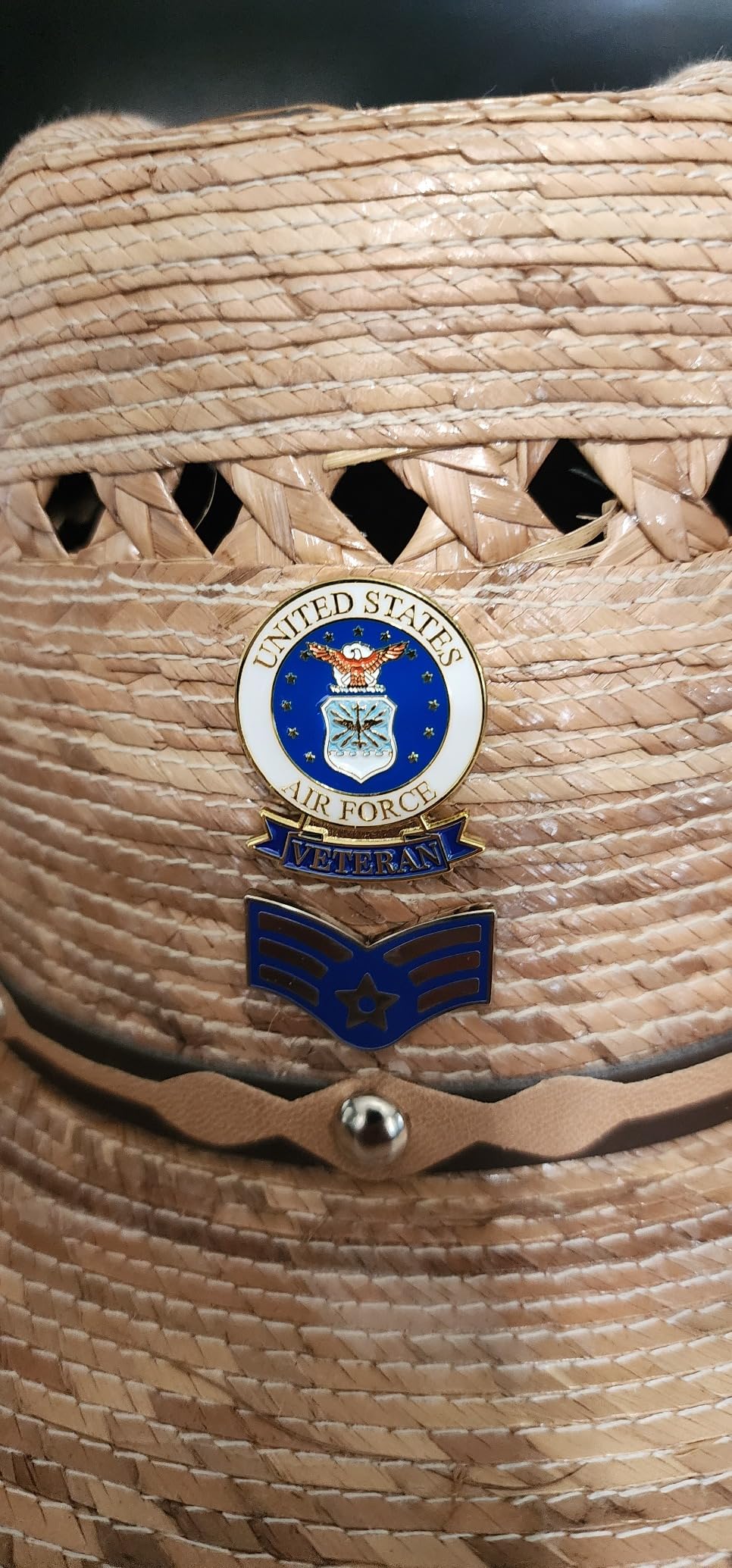 Amazon.com: SHOP AWARDS AND GIFTS United States US Air Force Veteran ...