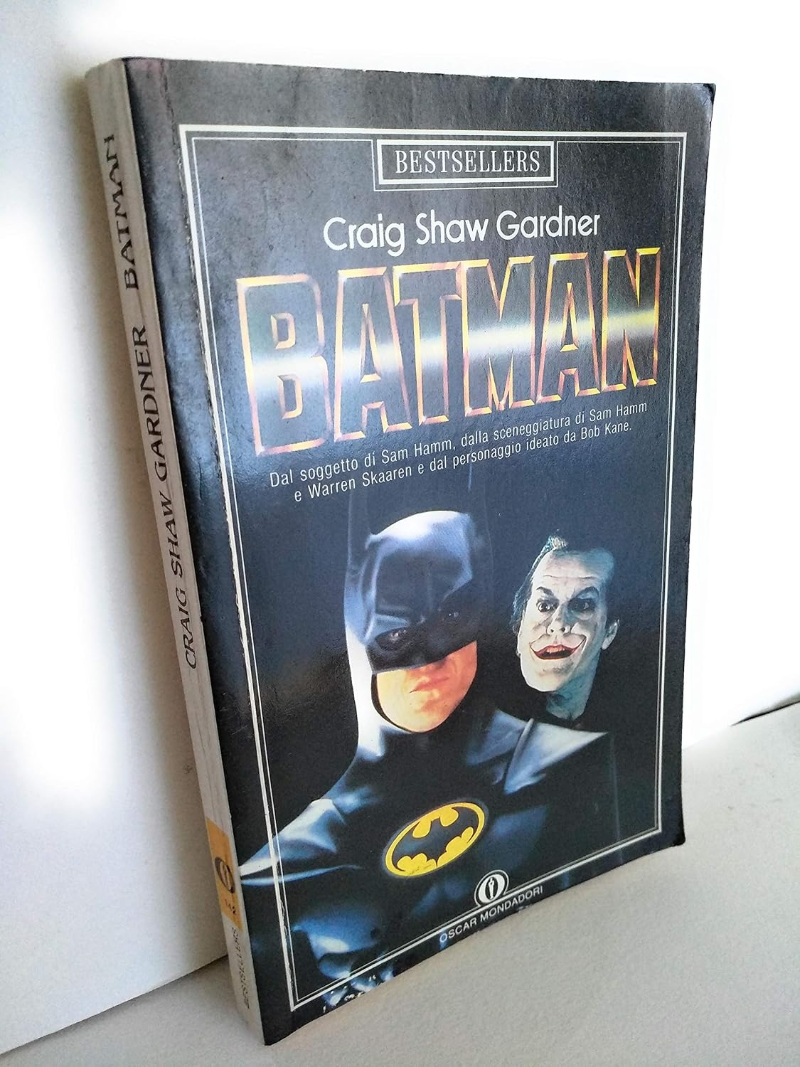 Amazon.com: Batman: 9788804330158: Gardner, Craig Shaw: Books