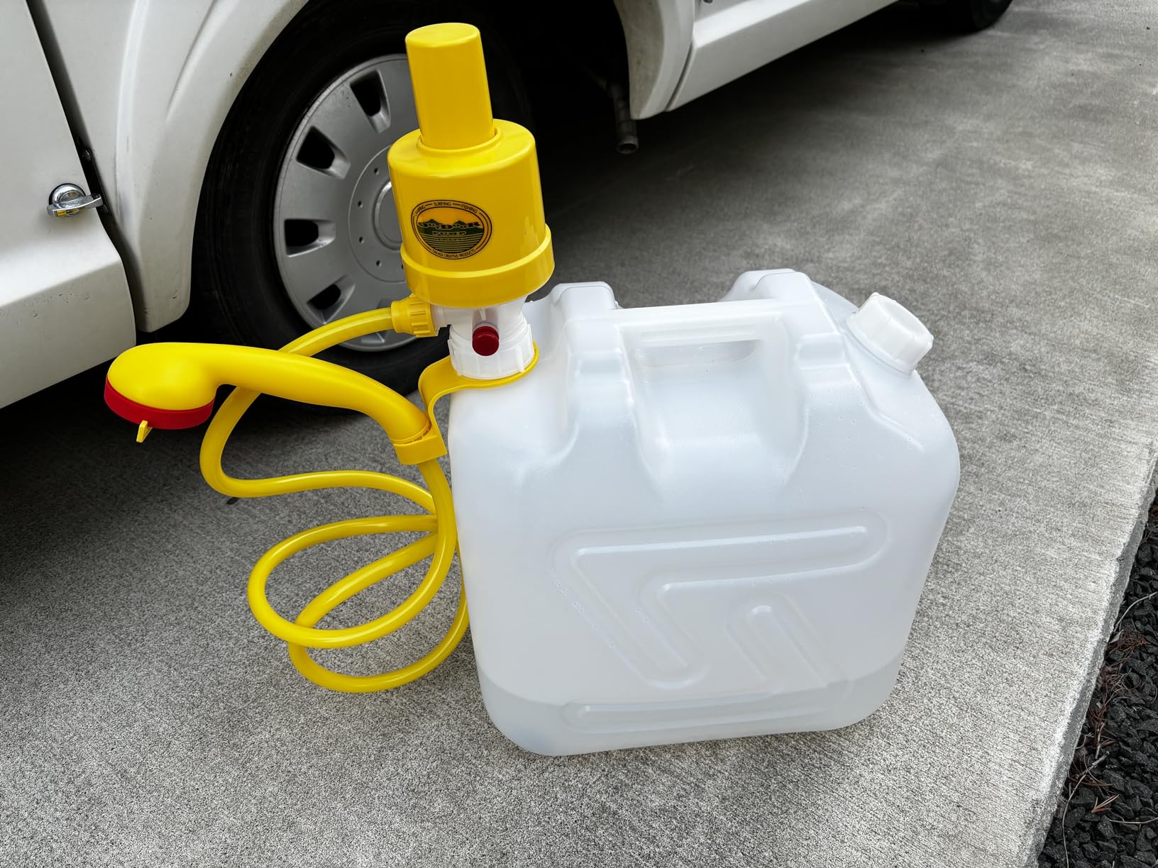 Amazon.co.jp: タカギ(Takagi) アウトドア用品 アウトドアポンプ 電池いらず A122 : DIY・工具・ガーデン