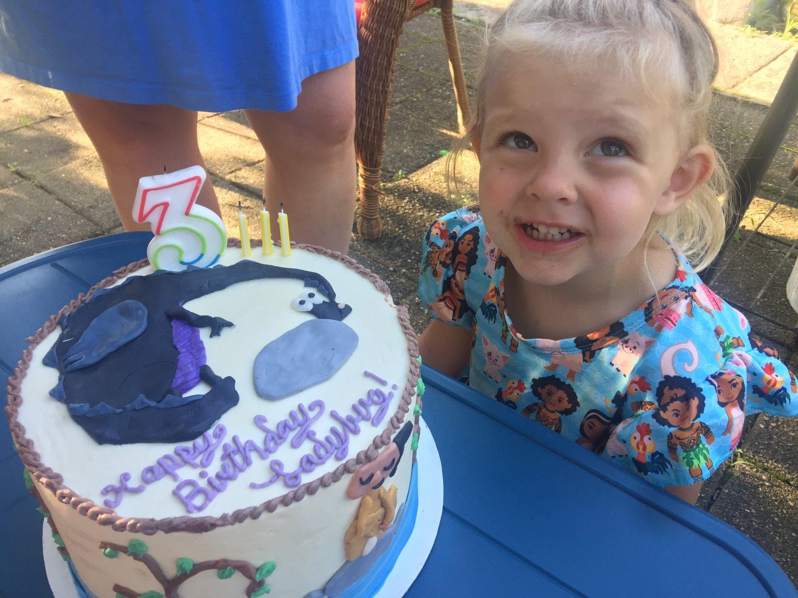 Amazon.com: Sail Away Dragon: 9781406376937: Randy Cecil: Books