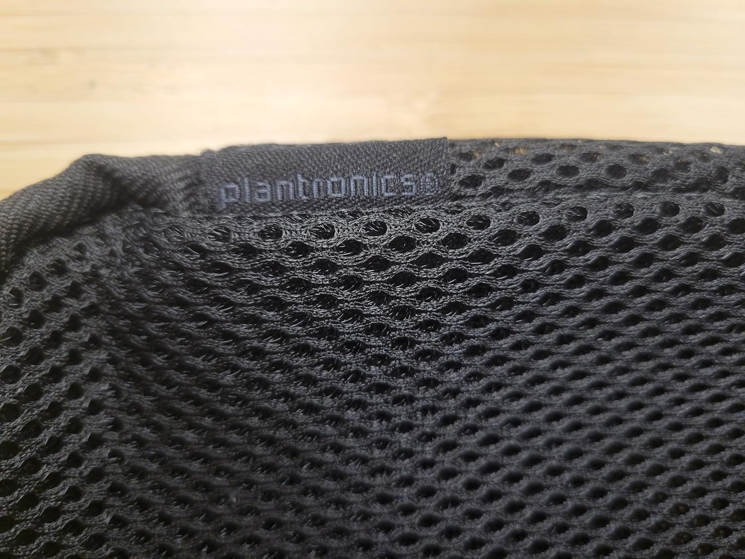 Amazon.com : Plantronics Carry Case for Blackwire Headsets, Mesh, 8x8x1 ...