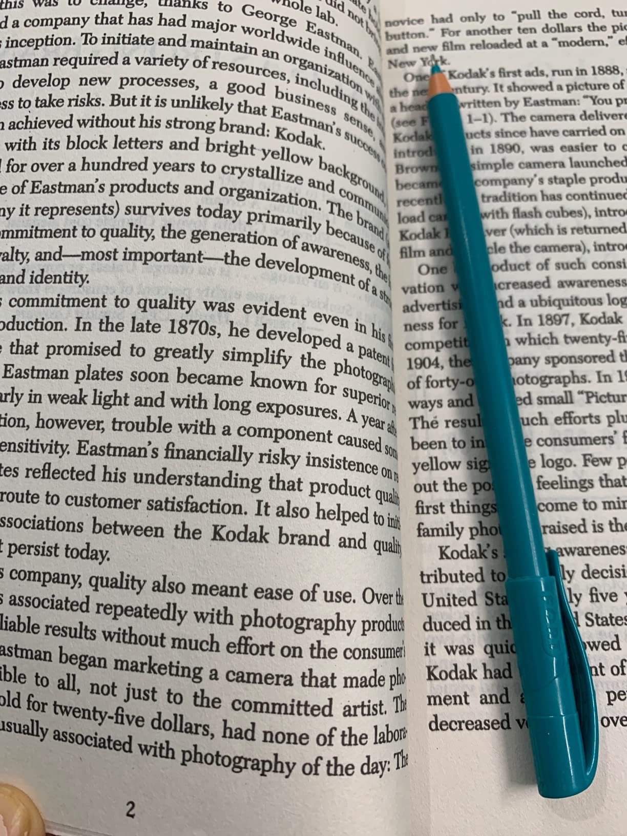 Building Strong Brands : Aaker, David A.: Amazon.in: Books