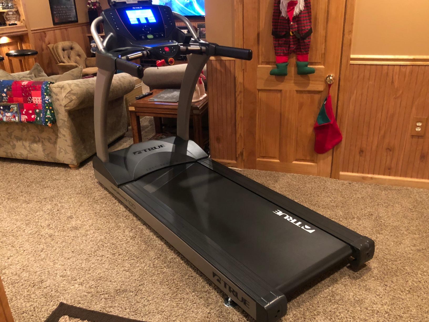 Amazon.com: TRUE Fitness Performance 100 Treadmill