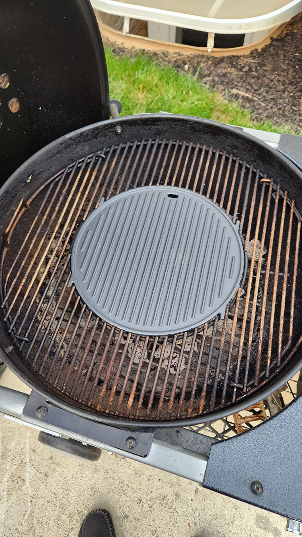 Amazon.com: bbq777 8834 Cast Iron Griddle for Weber Gourmet BBQ System ...