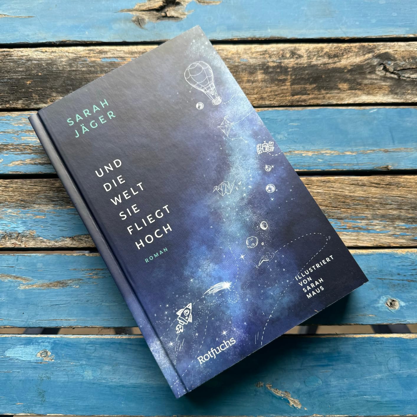 Und die Welt, sie fliegt hoch: Jugendbuch ab 12 Jahre über Freundschaft ...