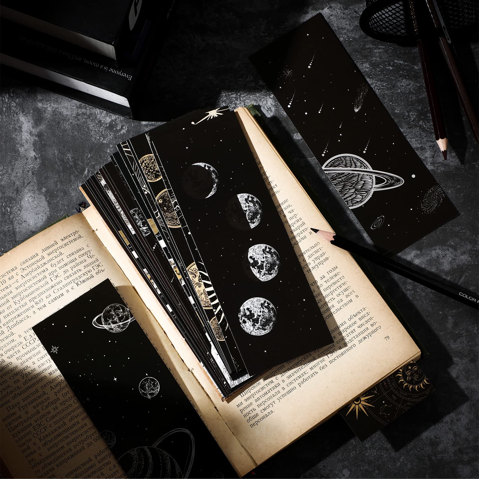 Snapklik.com : 72 Pcs Space Moon Paper Bookmarks Bulk Celestial Star ...