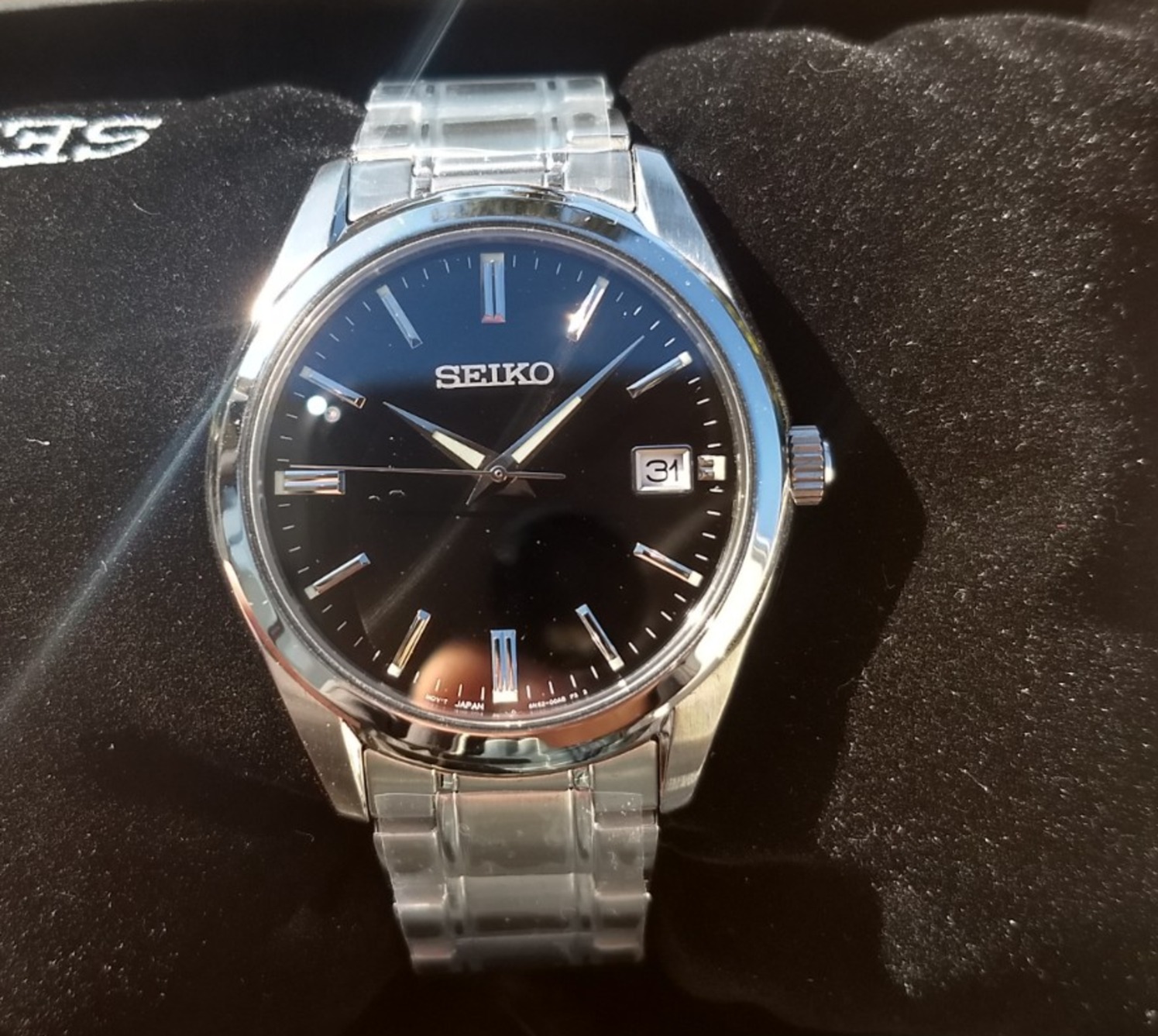 SEIKO Watch for Men - Essentials - with Sunray Finish, Date Calendar ...