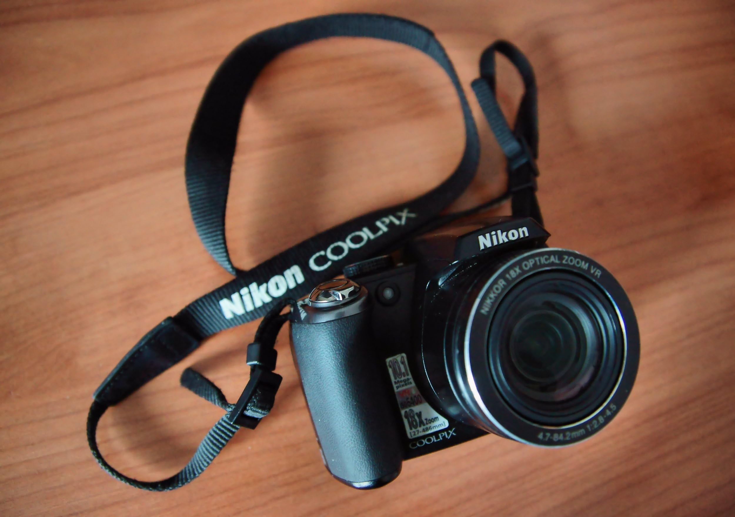 Amazon.com : Nikon Coolpix P80 10.1MP Digital Camera with 18x Wide ...