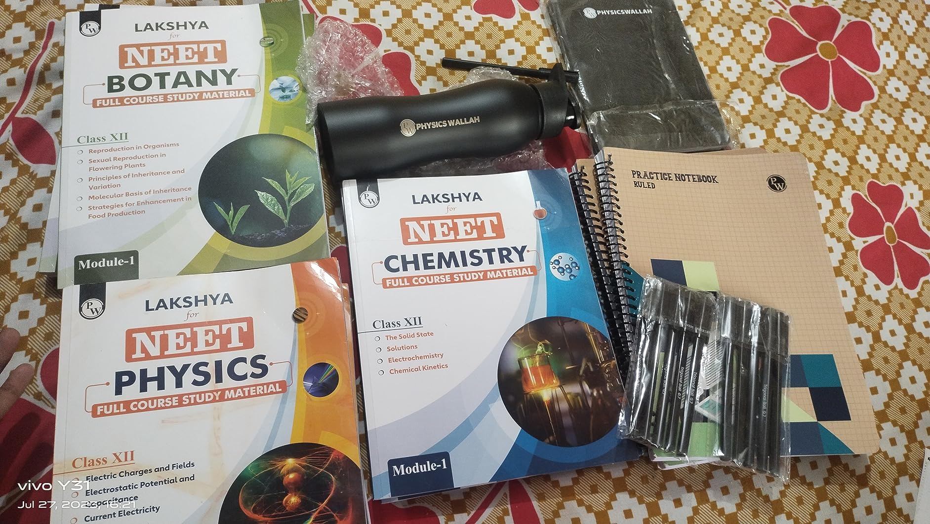 Physics Wallah Lakshya for Class 12th NEET | Full Course Study Material ...