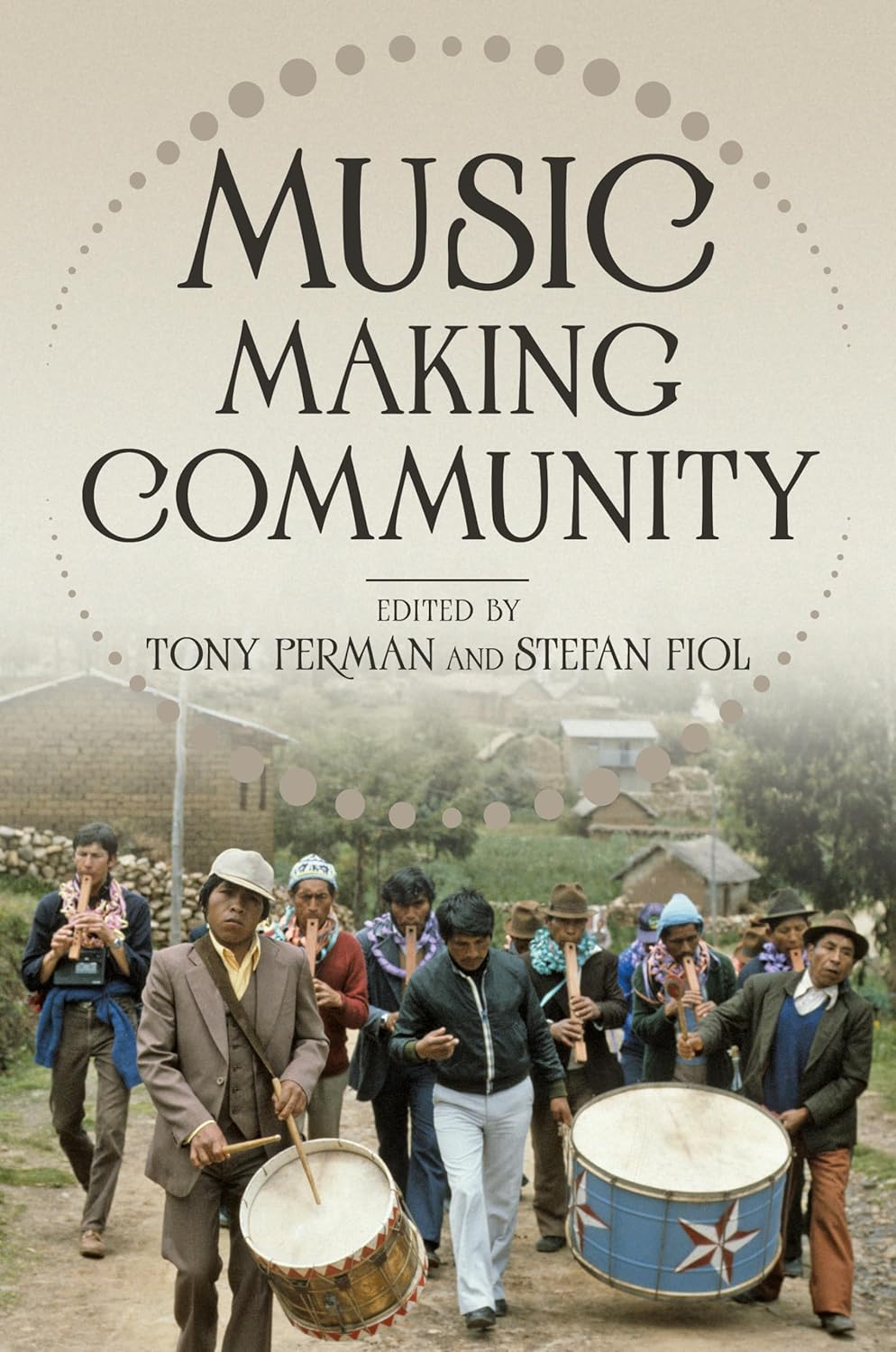 Amazon.com: Music Making Community: 9780252045806: Perman, Tony, Fiol ...