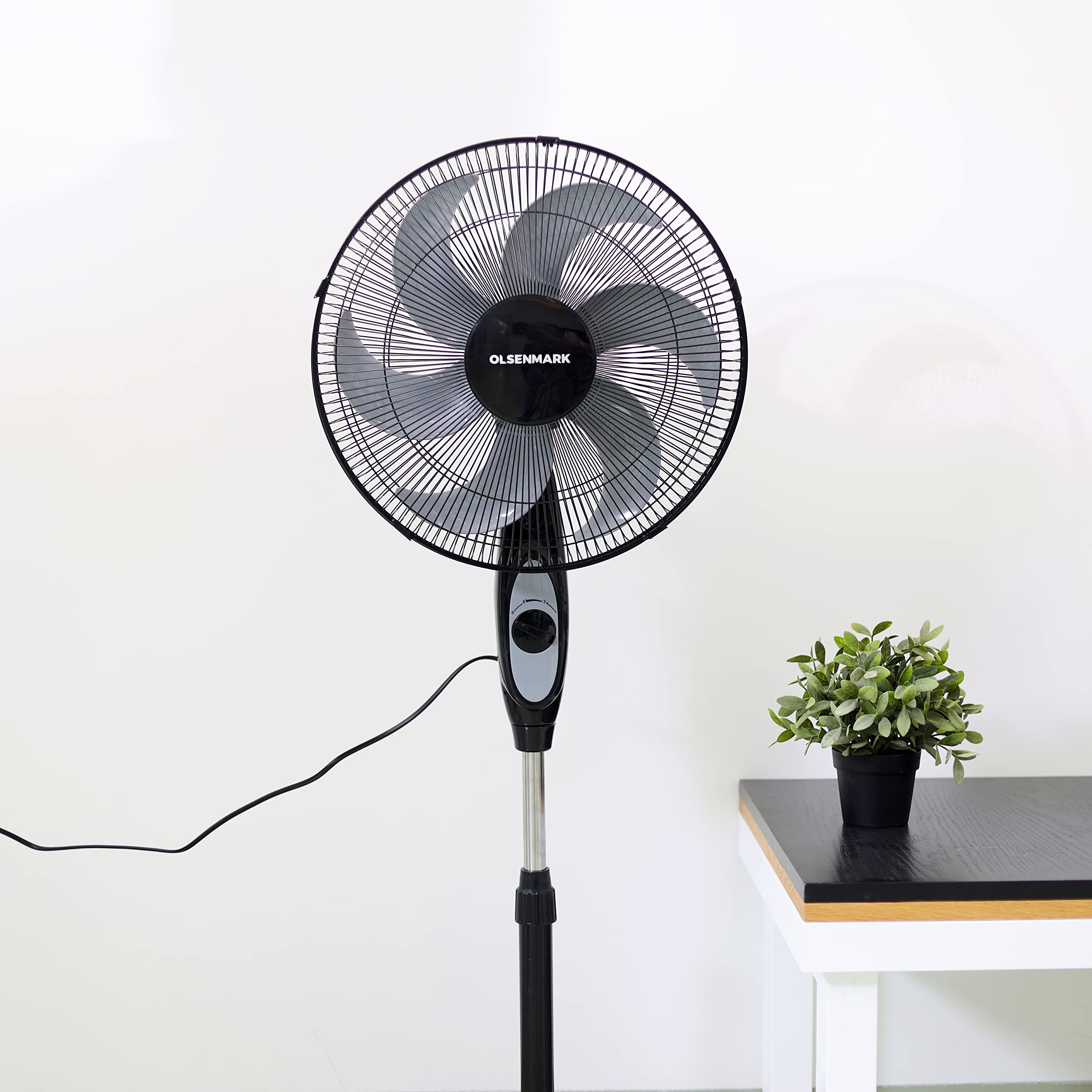 Olsenmark Upright Fan 16" 6 Blades 3 Speeds - Black - Leaders Center