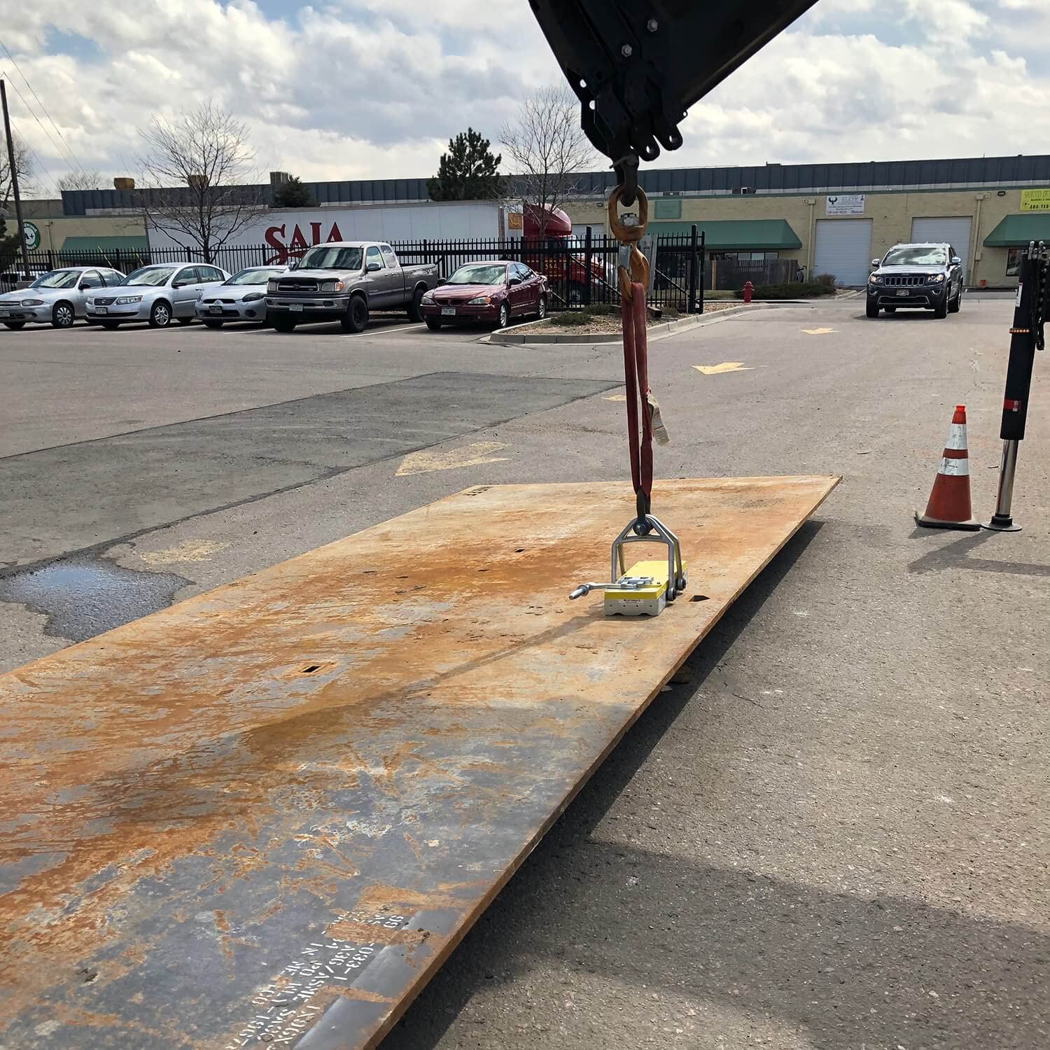 Snapklik.com : 8100549 MLAY1000X12 Lifting Magnet, Pivoting Head, Heavy ...