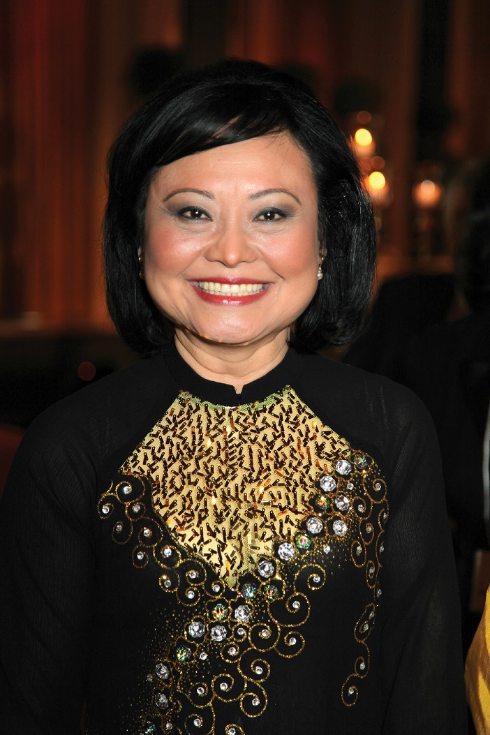 Amazon.com: Kim Phuc Phan Thi: books, biography, latest update