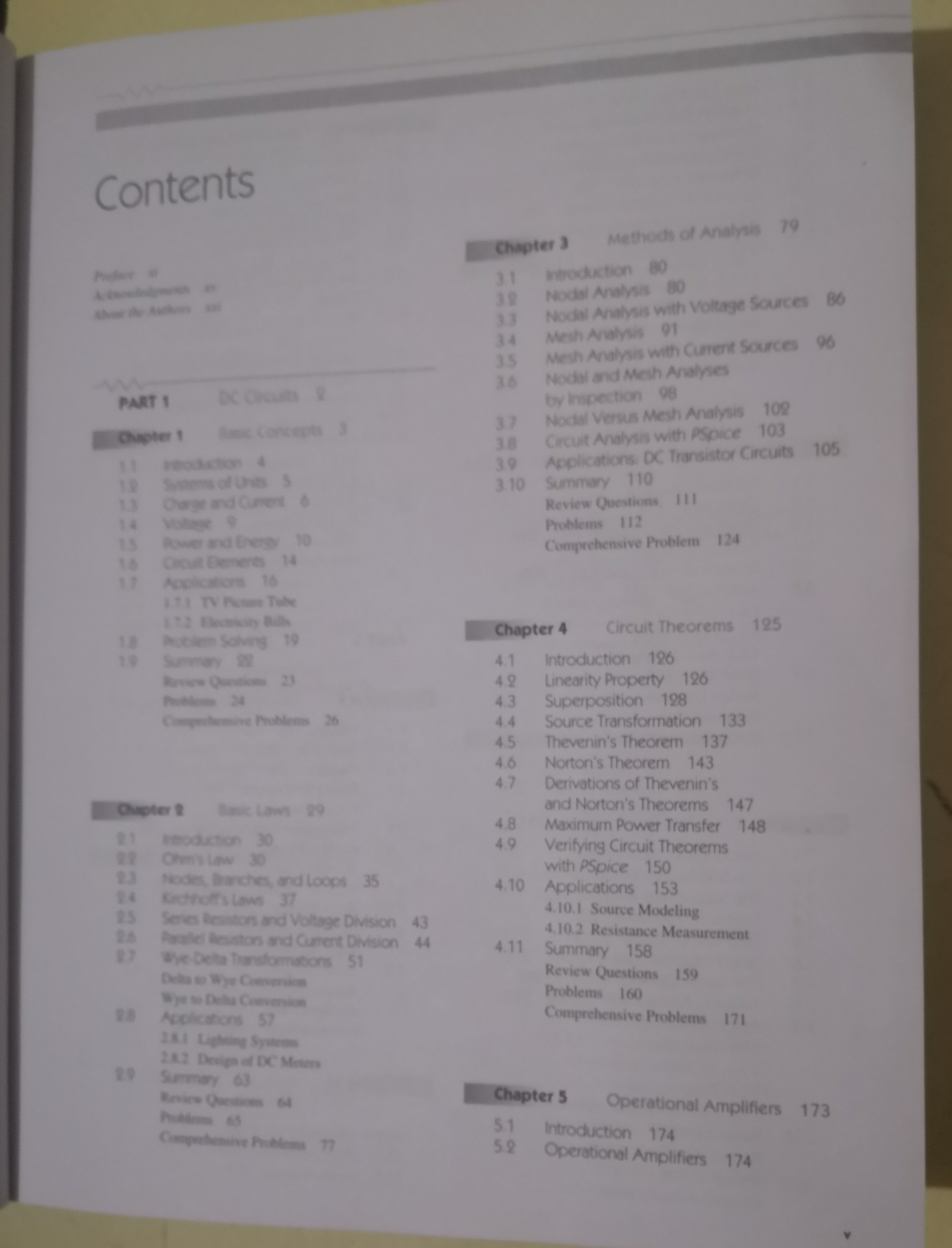 Fundamentals of Electric Circuits : Alexander, Charles, Sadiku, Matthew ...