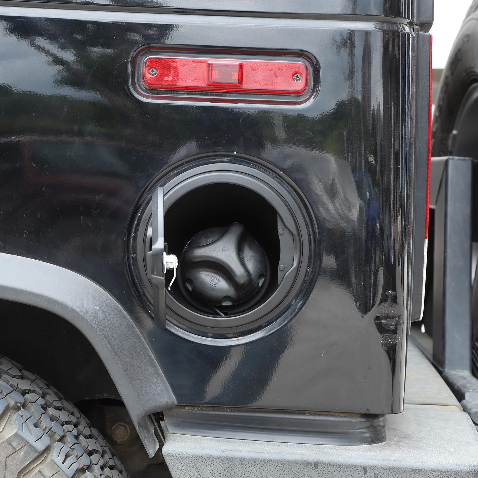 Locking Gas Cap Cover For Hummer H2 (2003-2009) - Aluminum Alloy Anti ...